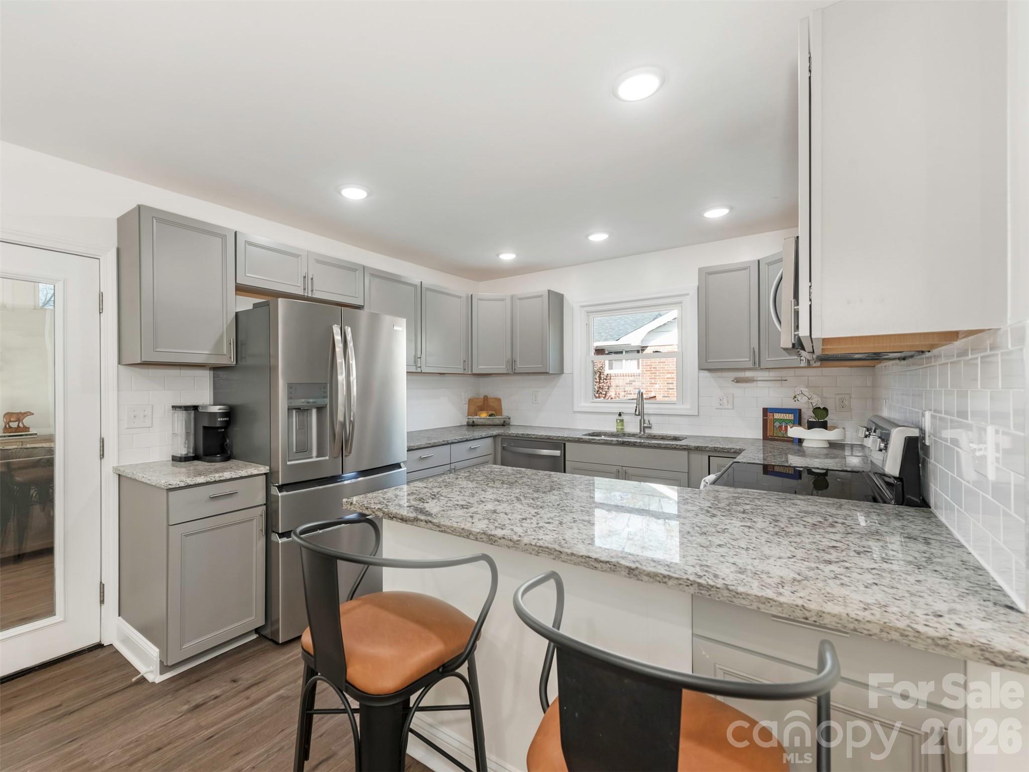 4014 Fieldcrest Road, Charlotte, NC - photo 10 of 37