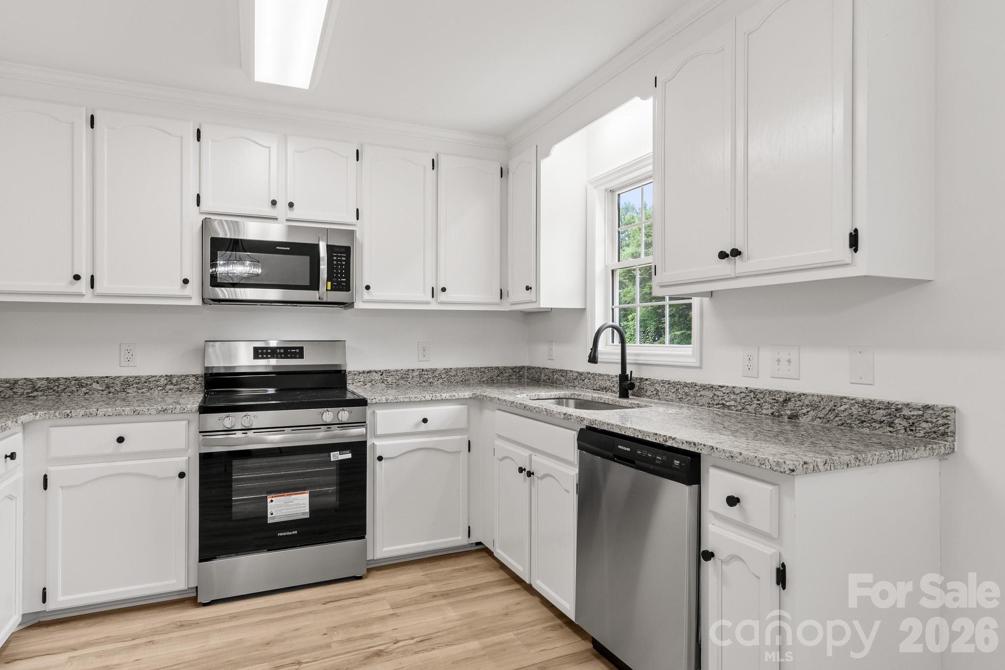 Photo 14 of 2931 Greenleaf Road, Clover, SC