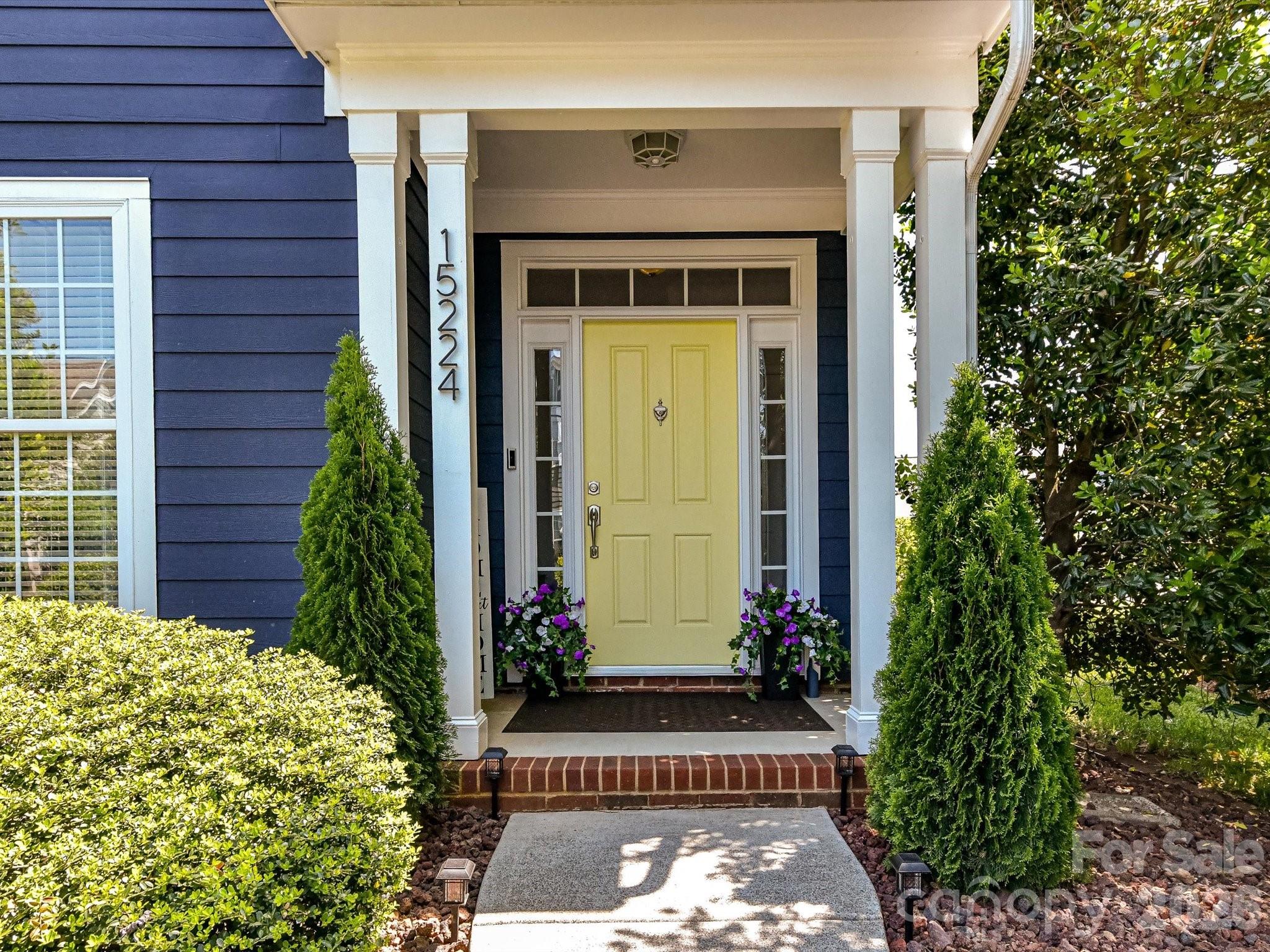 Photo 2 of 15224 Waterfront Drive, Huntersville, NC