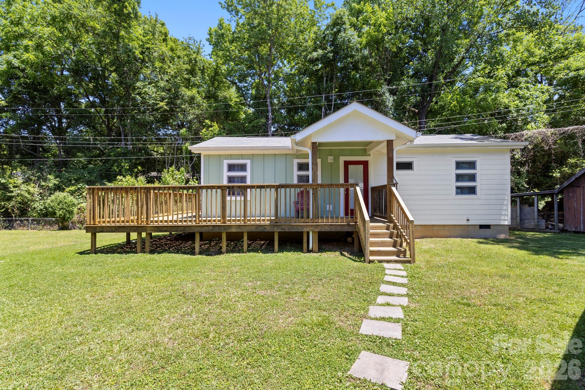 3326 Dunaire Drive, Charlotte, NC - photo 3 of 46