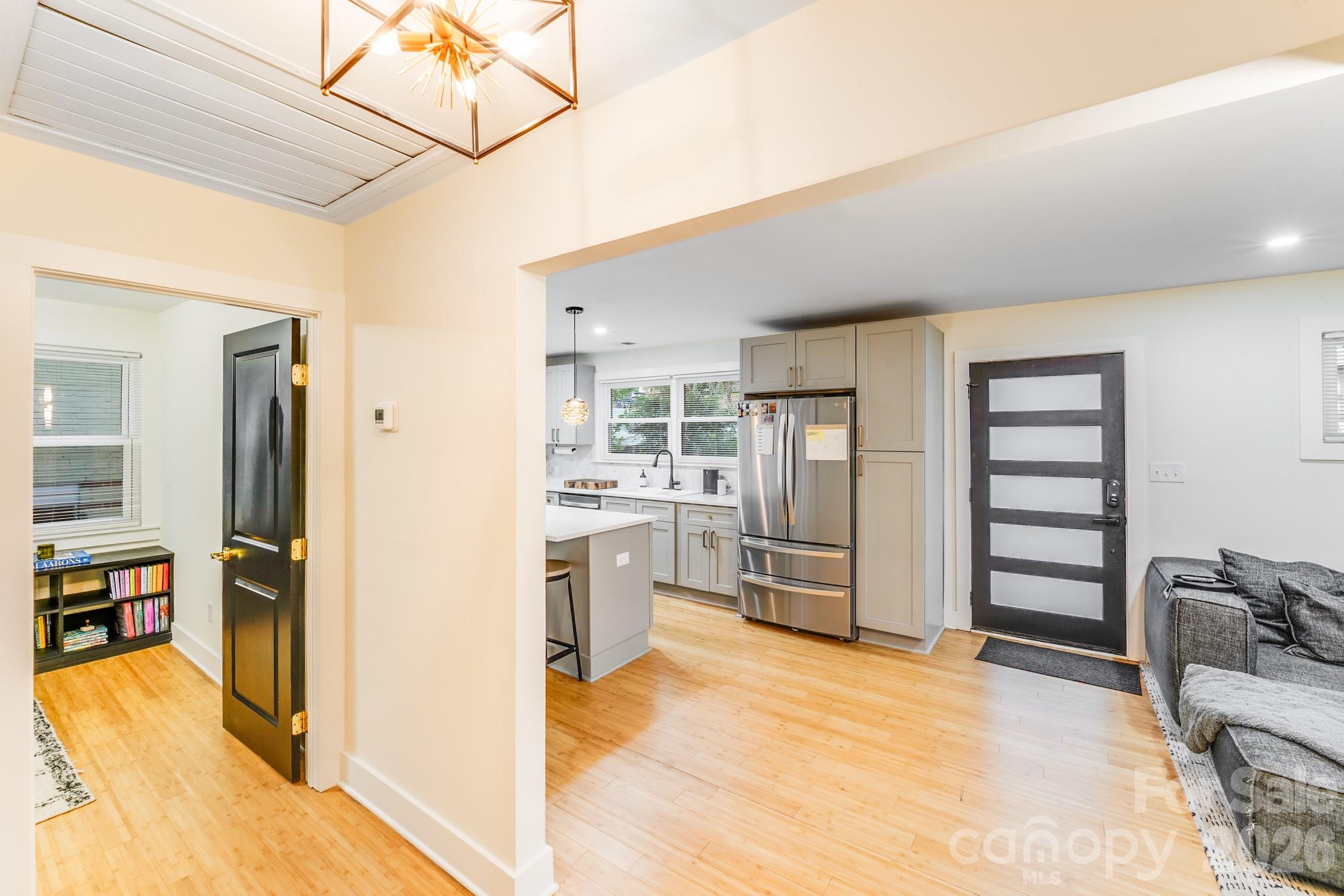 Photo 14 of 4910 Valley Stream Road, Charlotte, NC