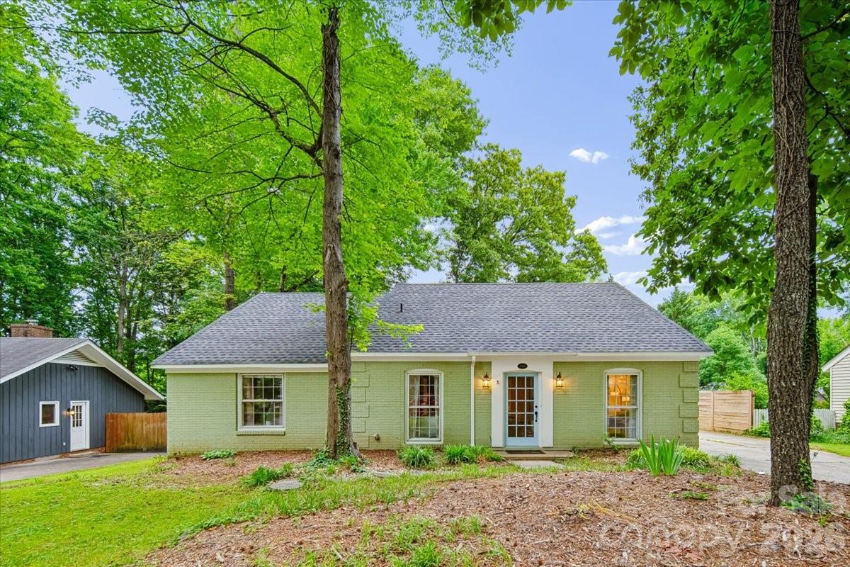 1005 Pinafore Drive, Charlotte, NC - photo 1 of 43