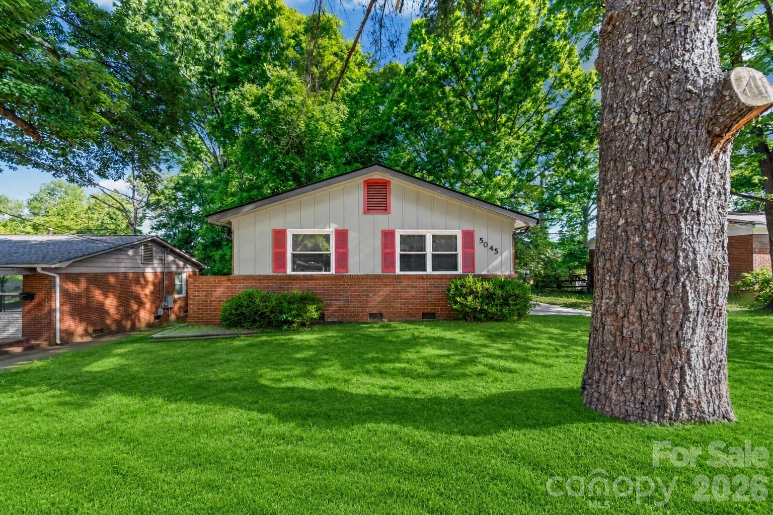 Photo 33 of 5045 Curtiswood Drive, Charlotte, NC