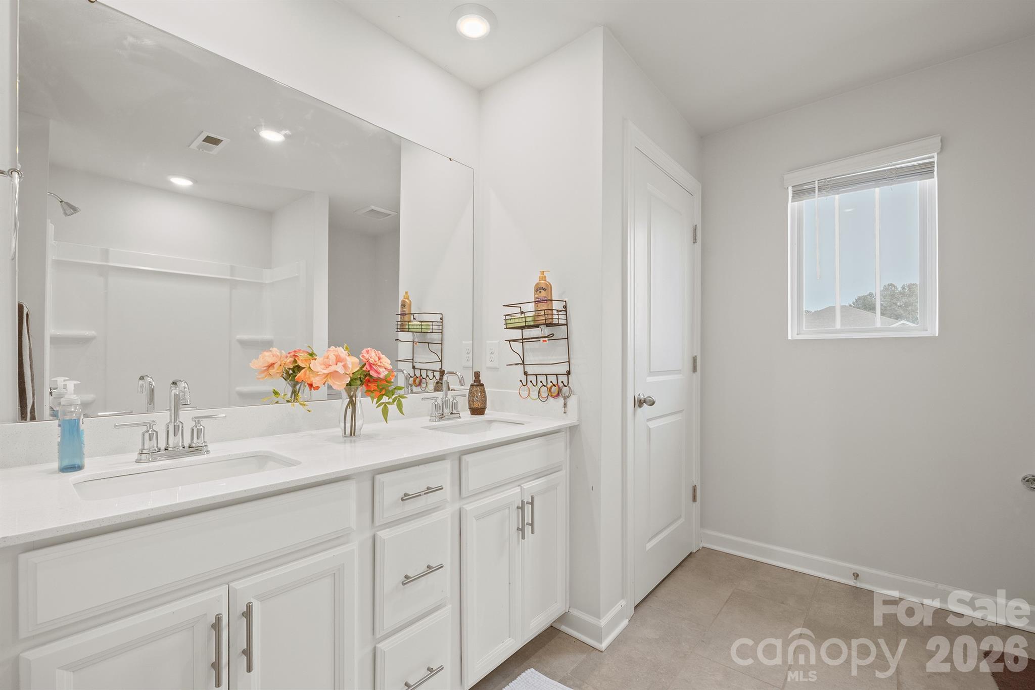 Photo 15 of 13022 KENWORTH Road, Charlotte, NC
