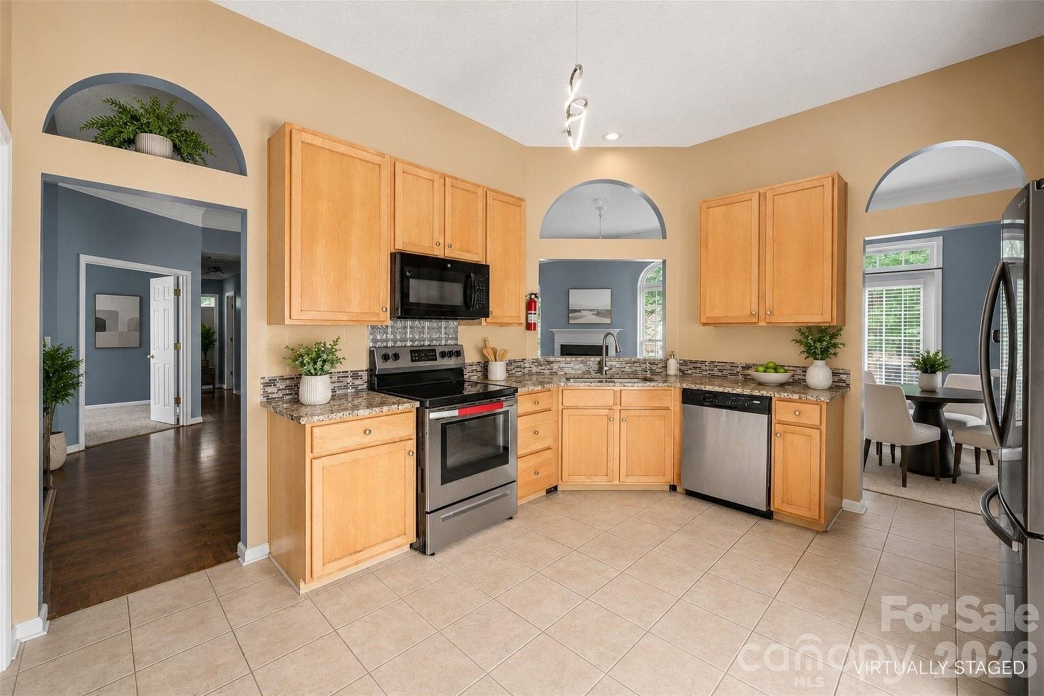 10026 Dauphine Drive, Charlotte, NC - photo 15 of 49