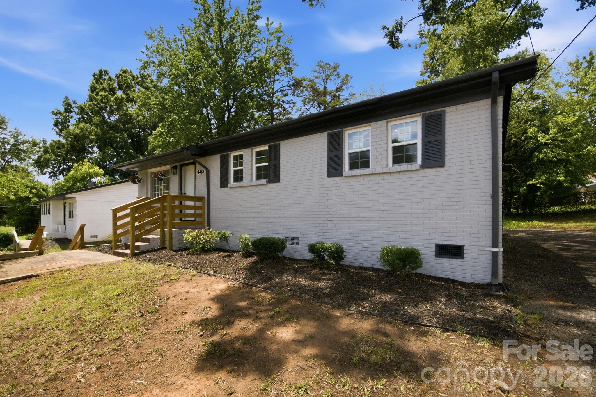 Home for sale at 9401 Feldbank Drive, Charlotte, NC — photo 32 of 42