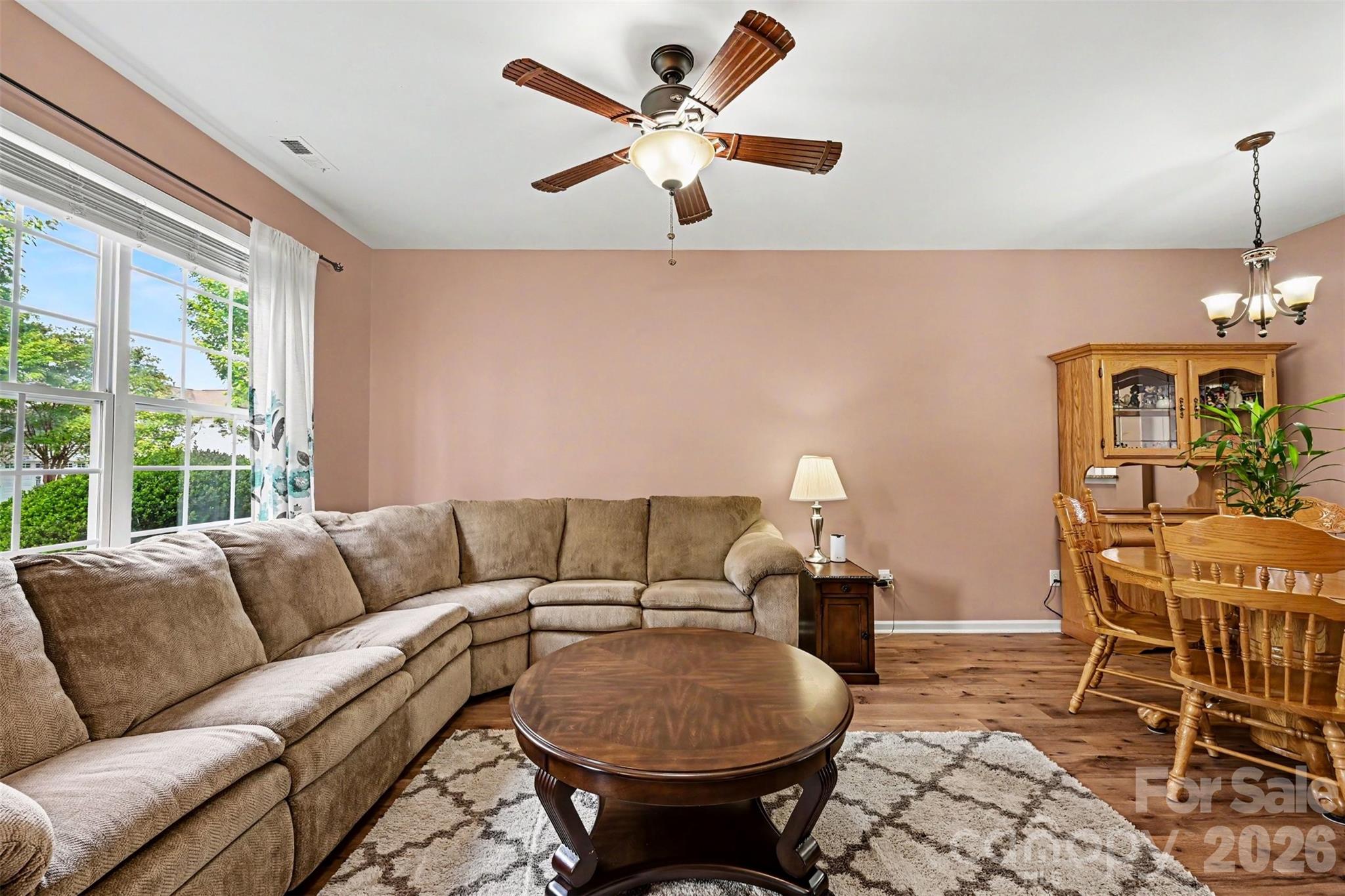 1033 Woodglen Lane, Matthews, NC - photo 4 of 37