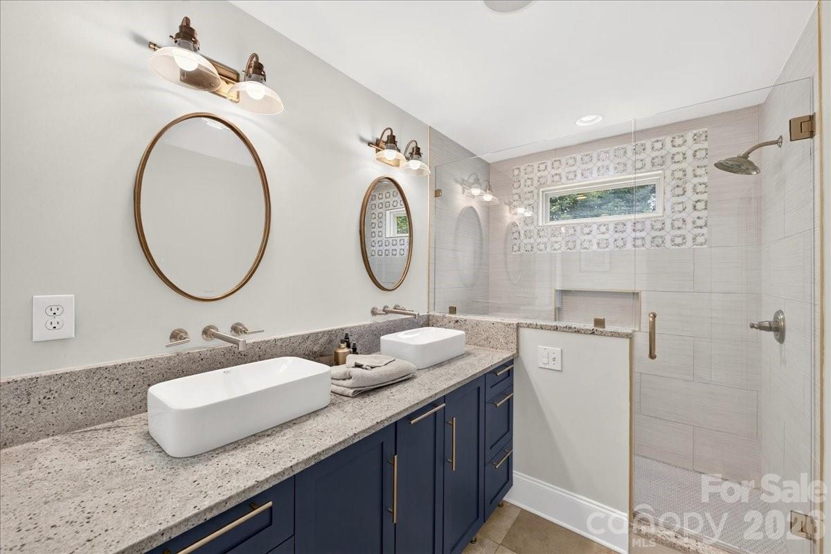 Home for sale at 2120 Dalehurst Drive, Charlotte, NC — photo 29 of 40