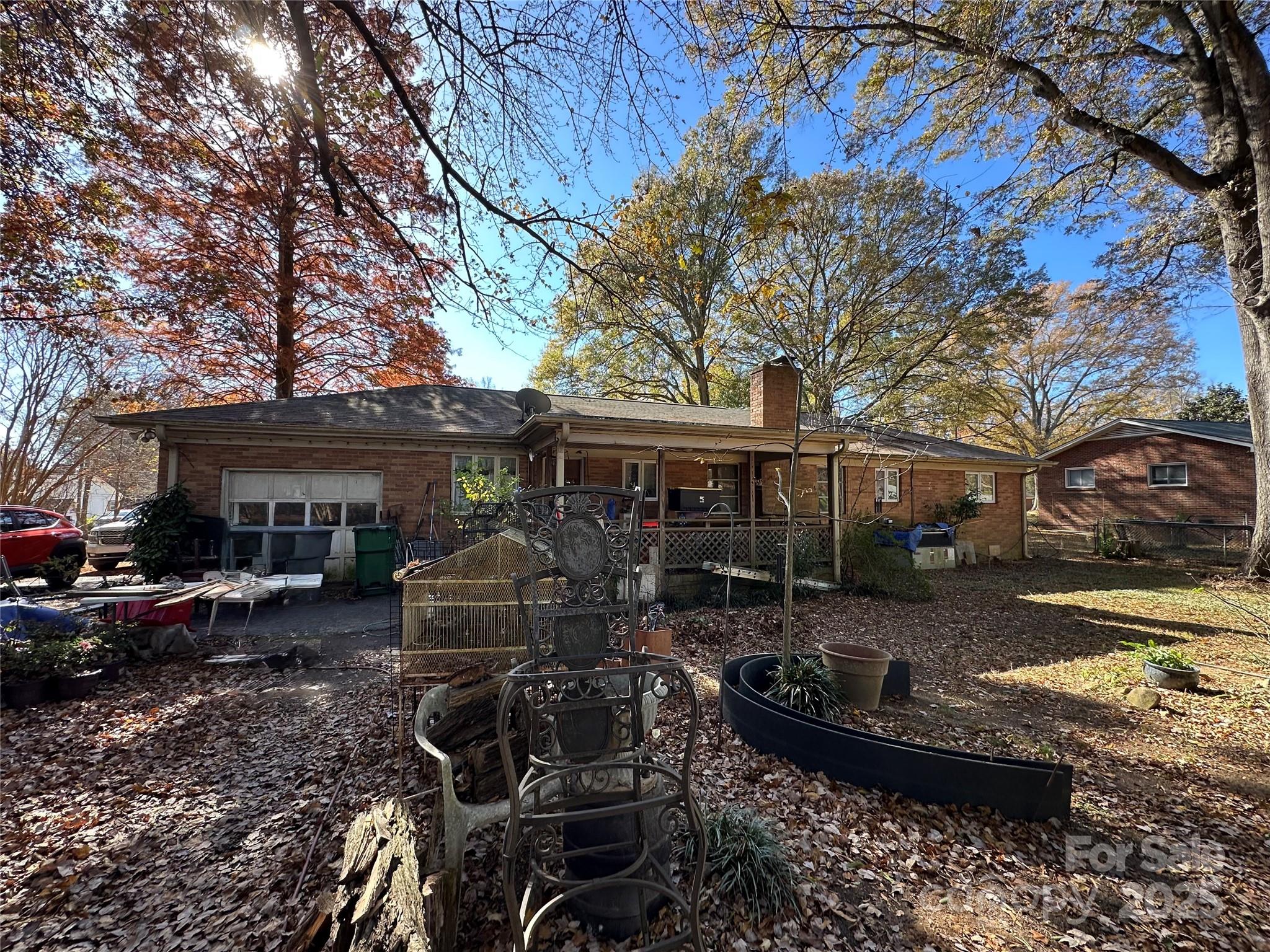 Photo 2 of 6547 Louglen Circle, Charlotte, NC
