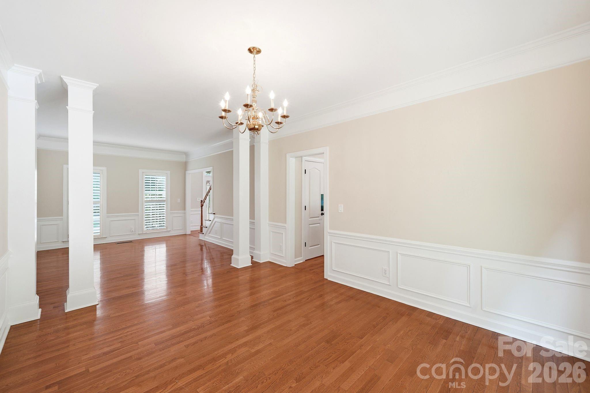 Home for sale at 6821 Hollow Oak Drive, Charlotte, NC — photo 7 of 38