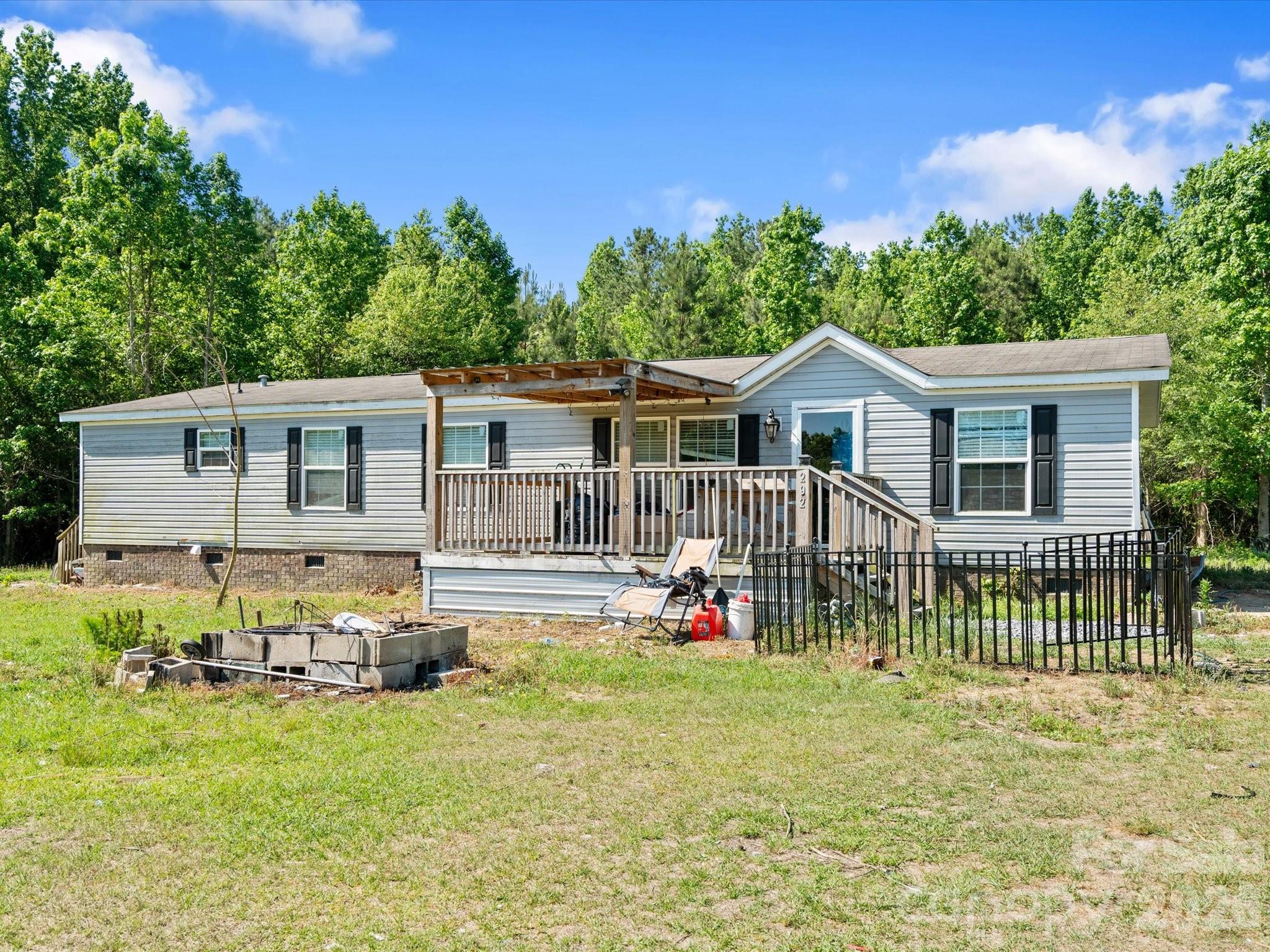 292 Longhorn Lane, Cheraw, SC - photo 6 of 46