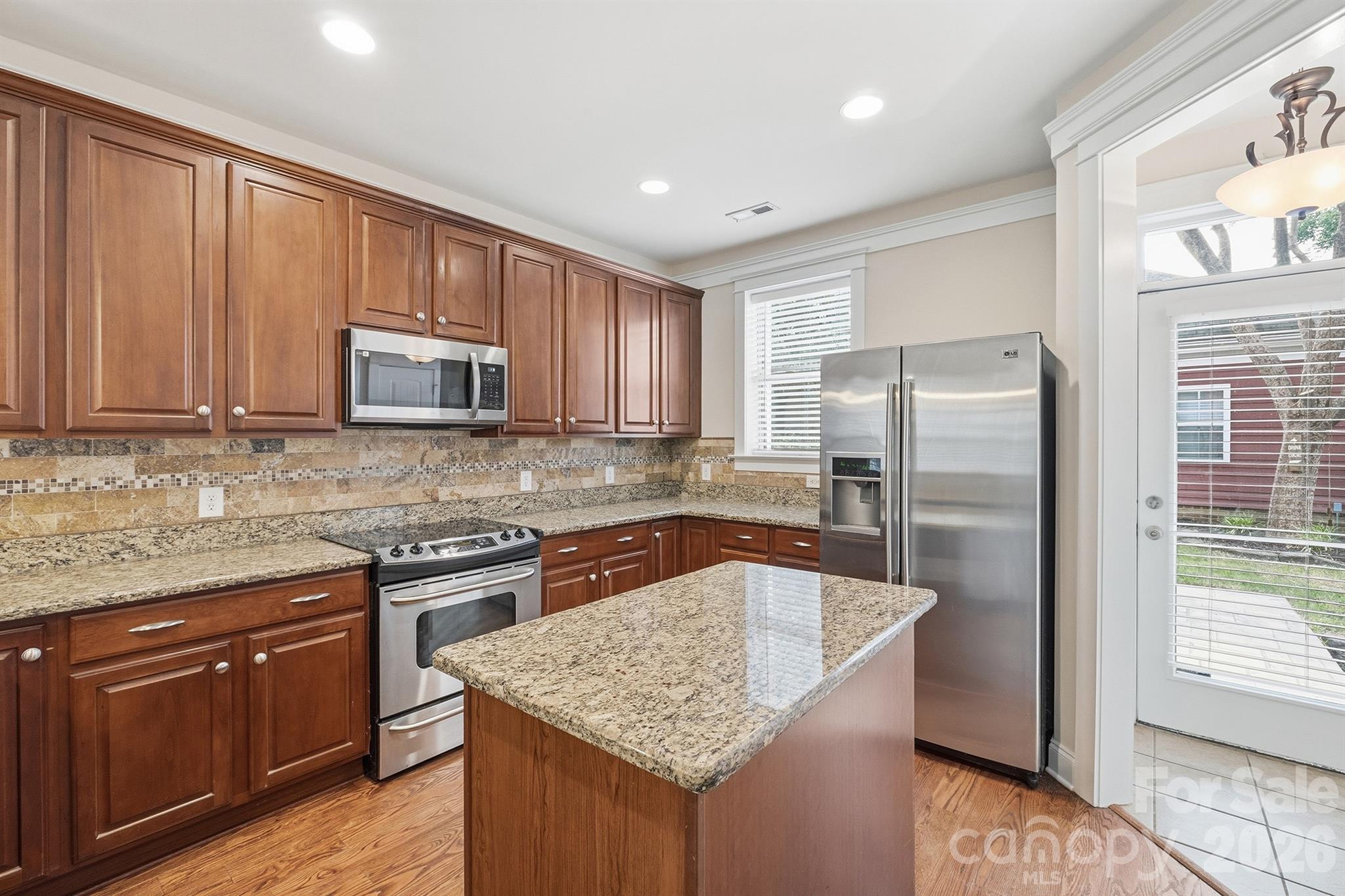 Photo 10 of 717 E 8th Street, Charlotte, NC
