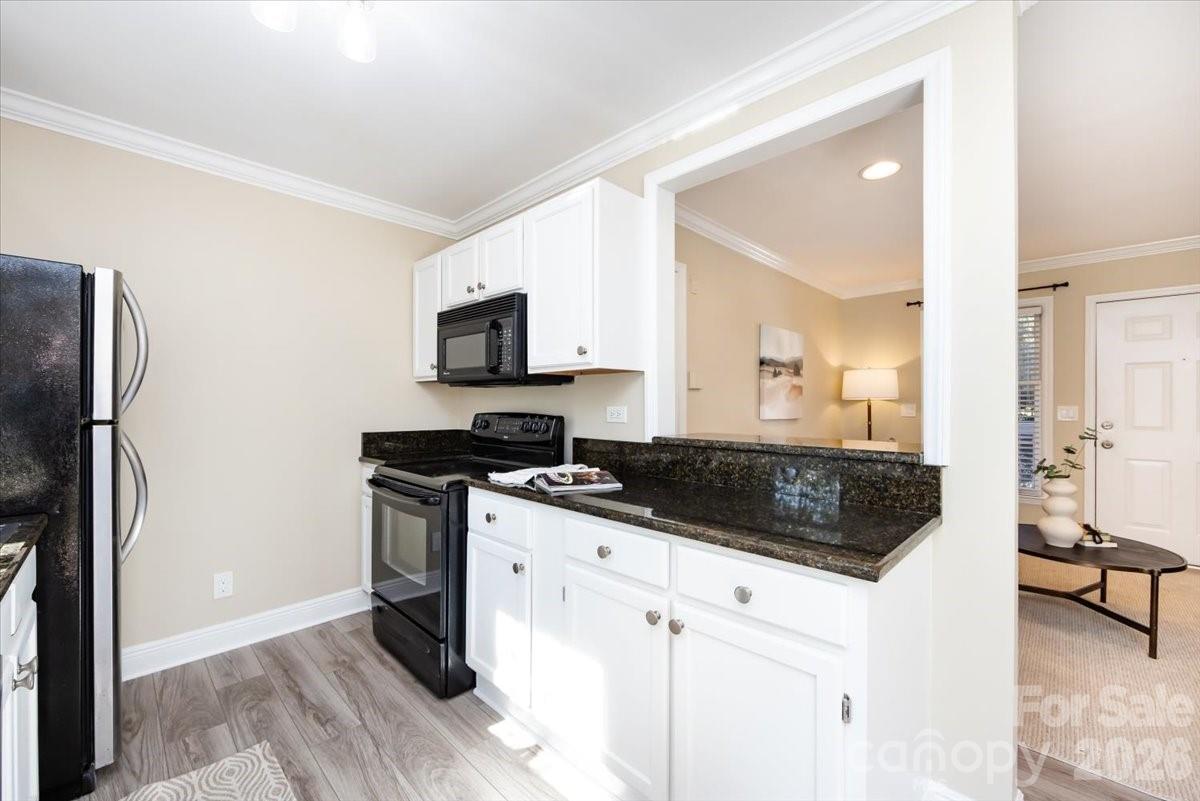 Photo 11 of 430 Queens Road221, Charlotte, NC