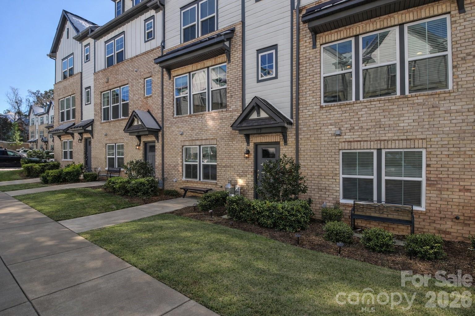 Photo 3 of 612 Tudor Park Way, Charlotte, NC