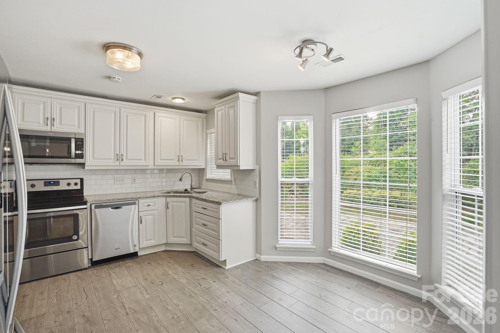 Photo 10 of 6914 Weirton Place, Charlotte, NC