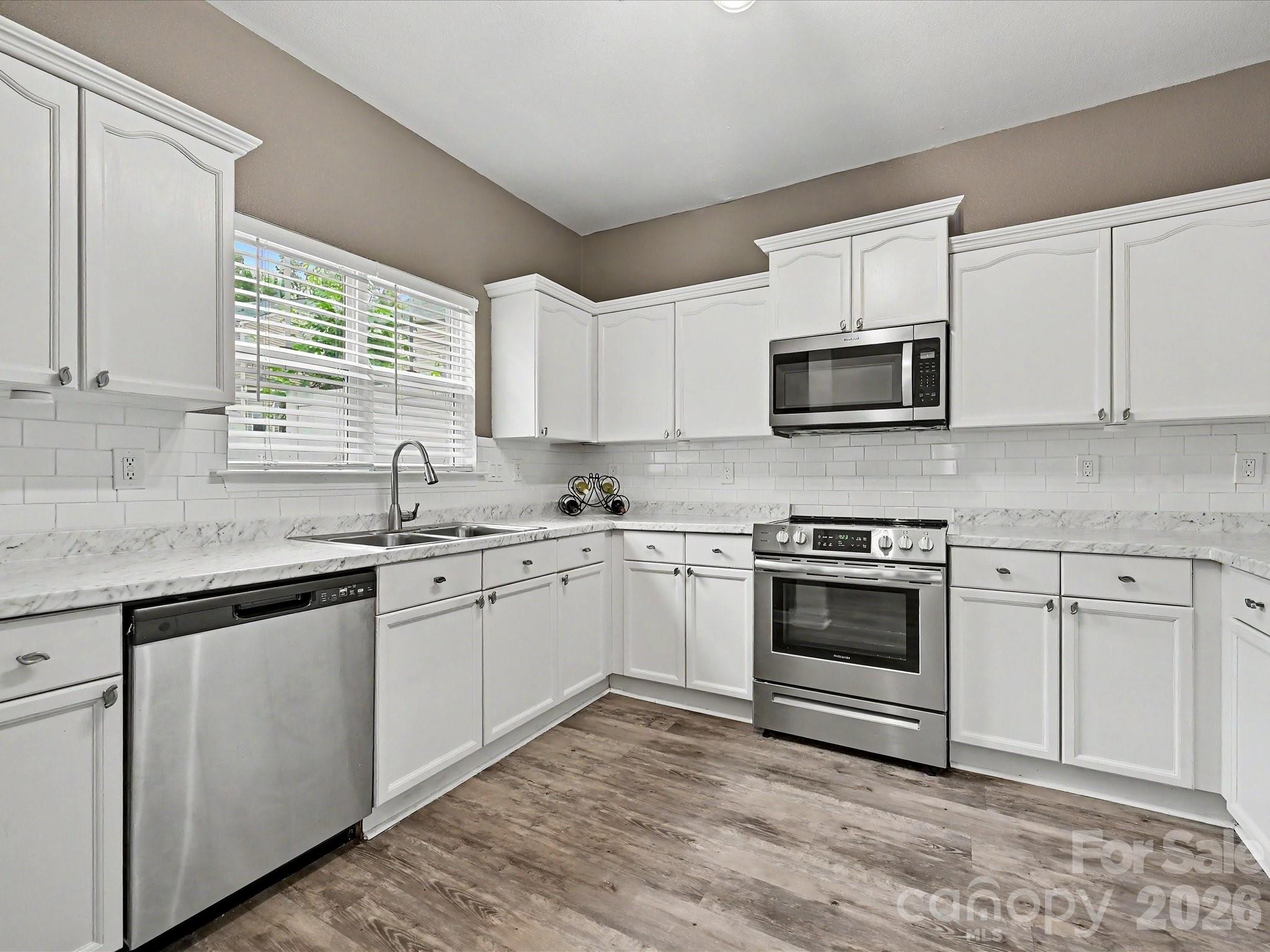 Photo 7 of 334 Bridal Veil Drive, Charlotte, NC