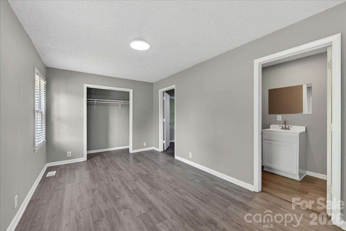 936 Holland Avenue, Charlotte, NC - photo 15 of 29