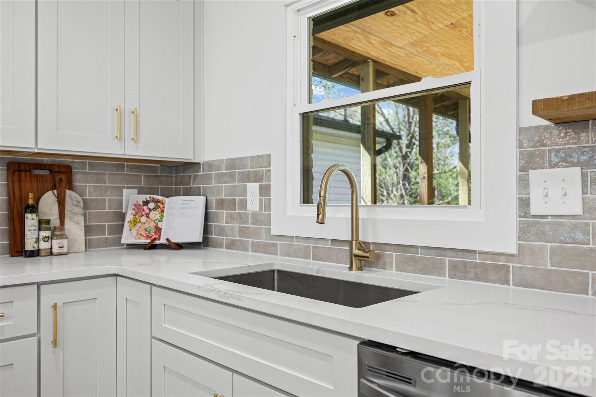 4200 Abbeydale Drive, Charlotte, NC - photo 10 of 27