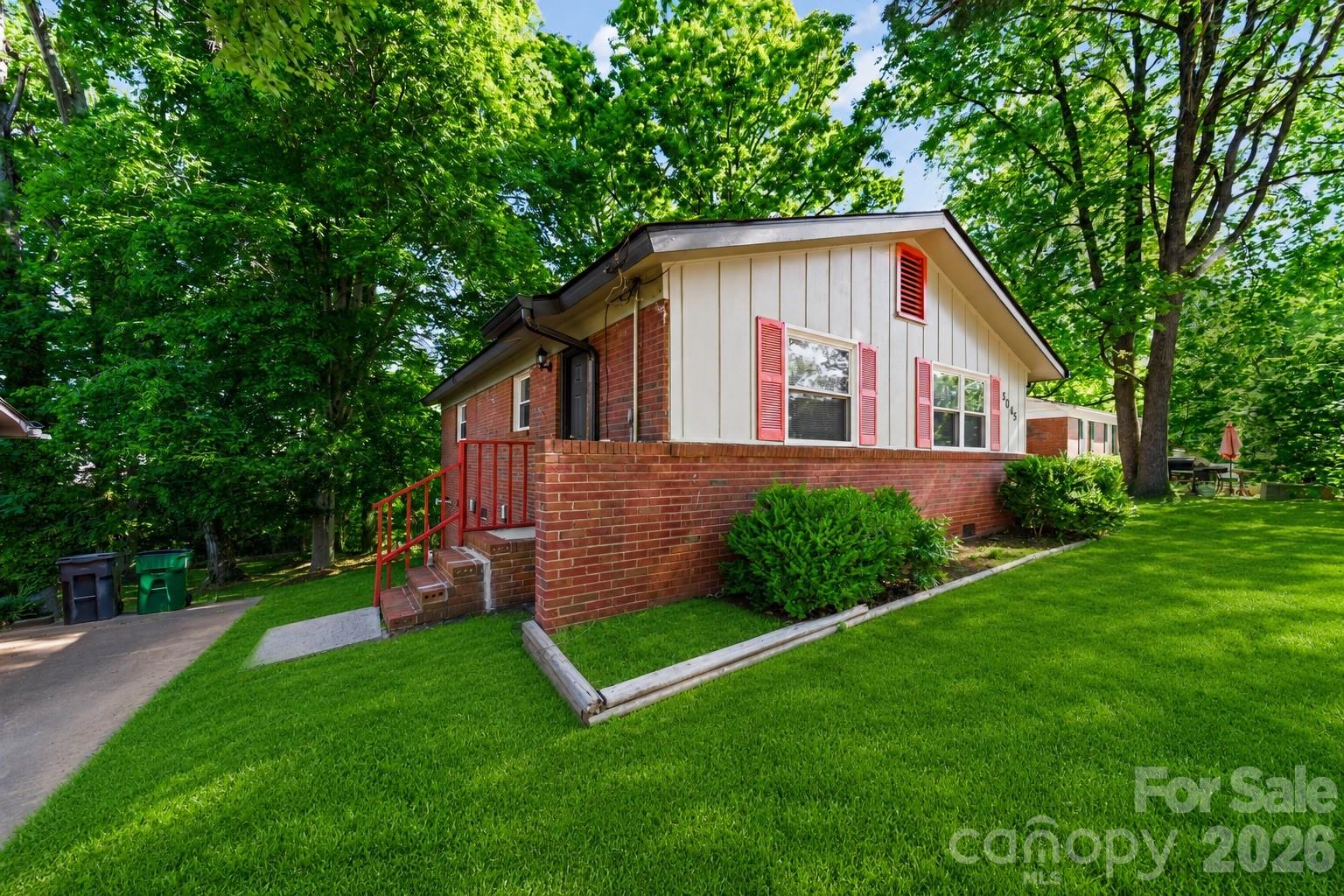 Photo 32 of 5045 Curtiswood Drive, Charlotte, NC