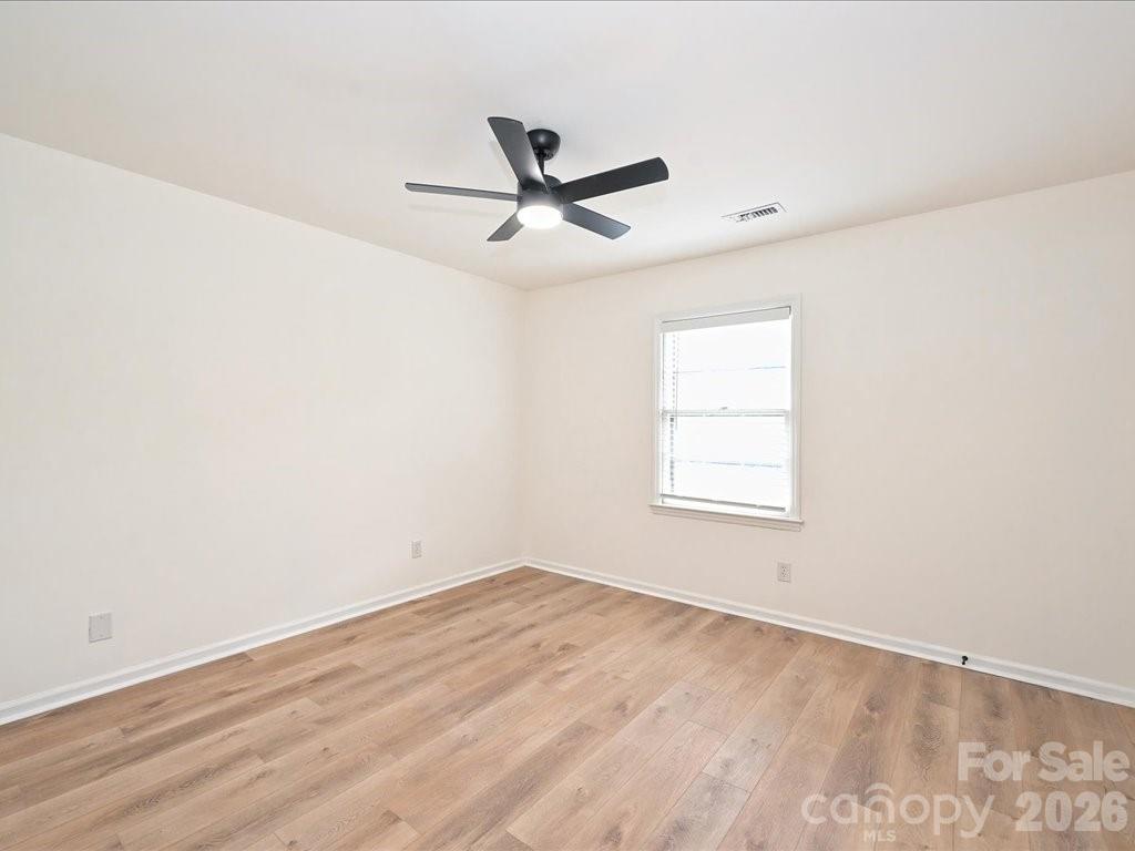 Photo 15 of 6810 Farmingdale Drive, Charlotte, NC