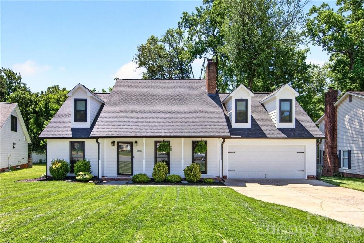 9018 Hunters Pointe Drive, Huntersville, NC