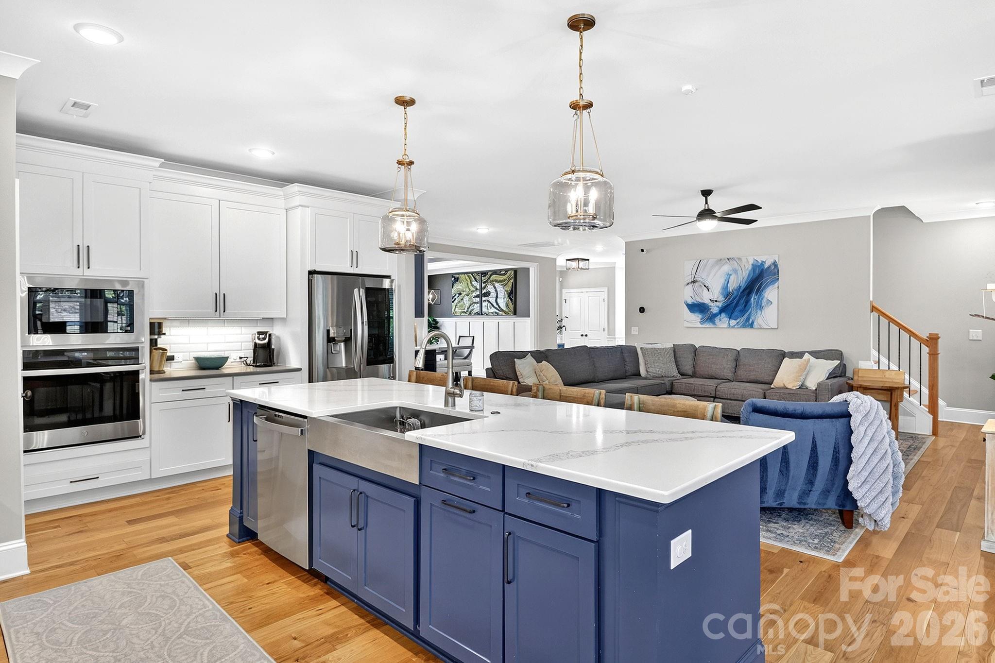 Photo 10 of 7005 Providence Lane W, Charlotte, NC