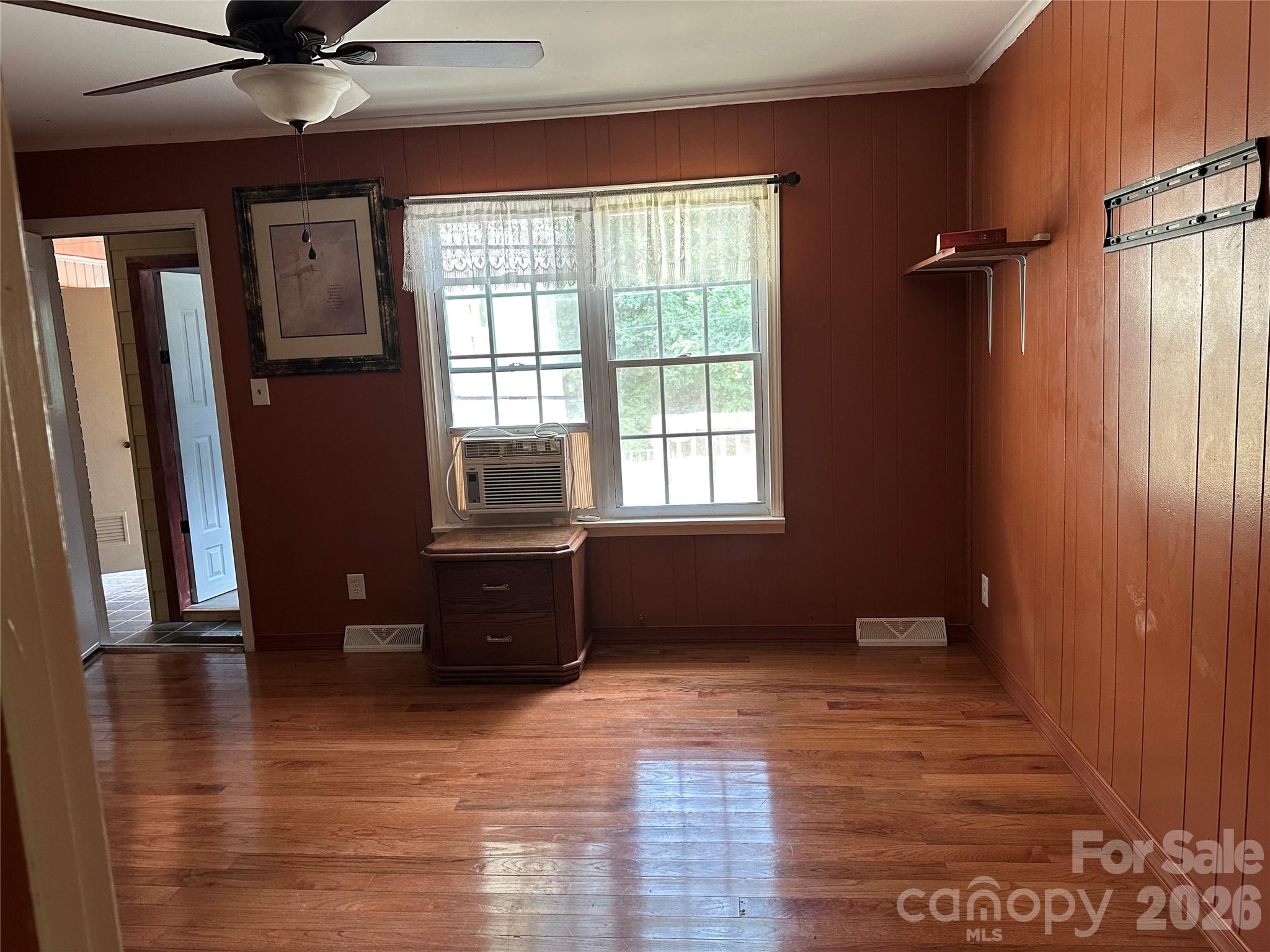 Home for sale at 3220 Wiseman Drive, Charlotte, NC — photo 5 of 19