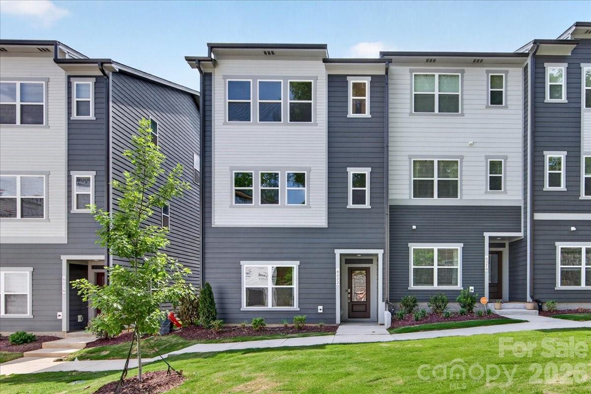 Home for sale at 6022 Pivot Court, Charlotte, NC — photo 1 of 28