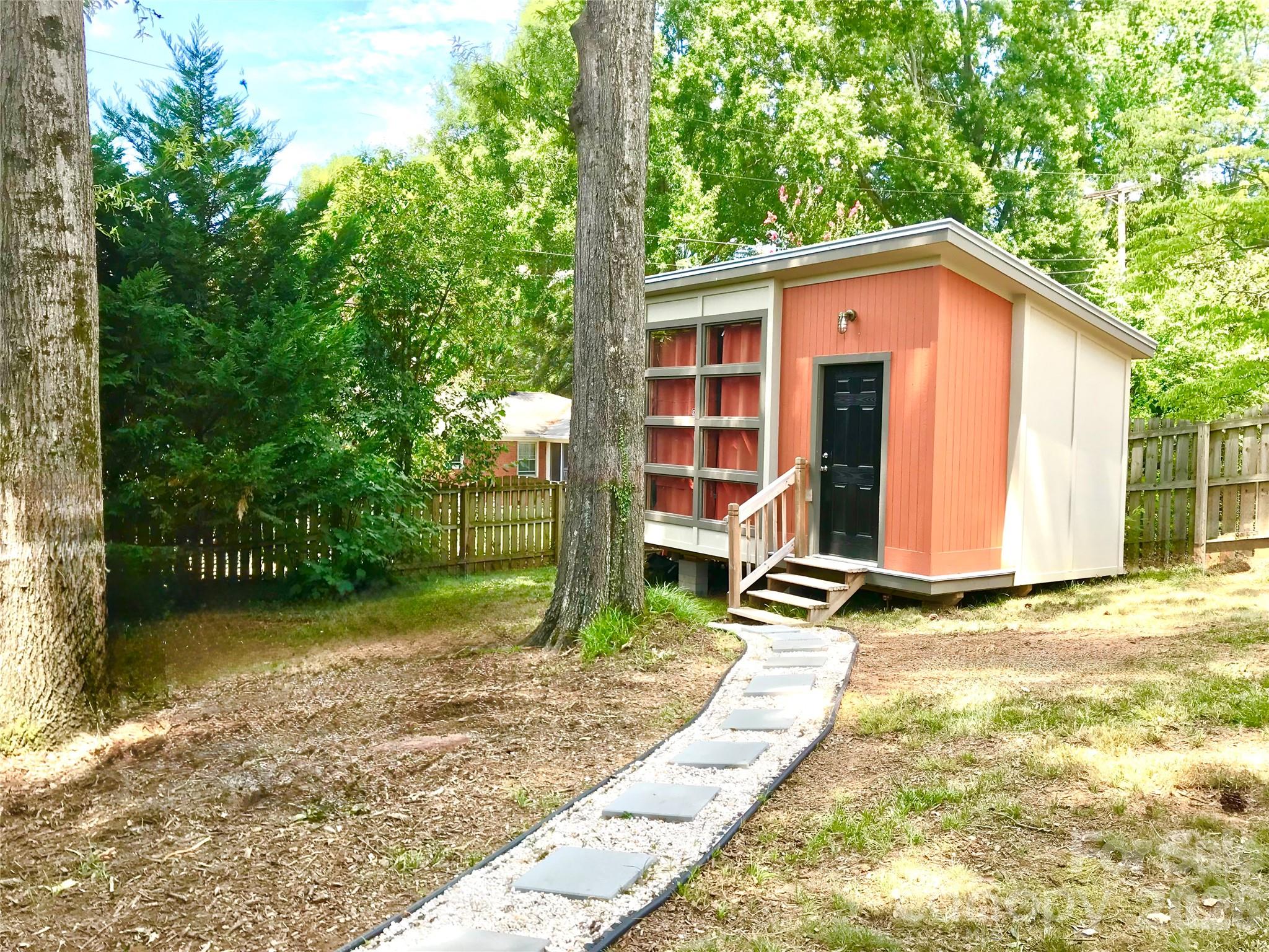 Photo 23 of 1140 Bevis Drive, Charlotte, NC