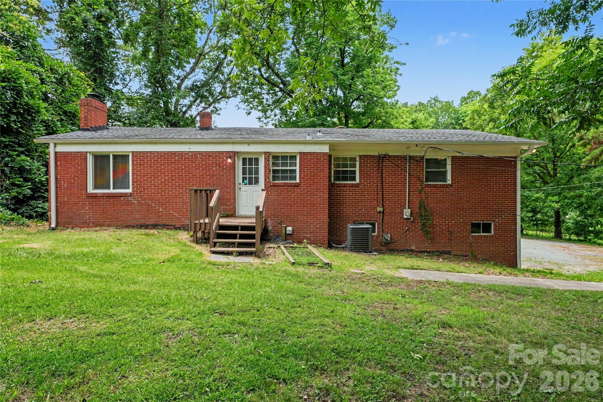 Home for sale at 6931 Robinson Church Road, Charlotte, NC — photo 21 of 25