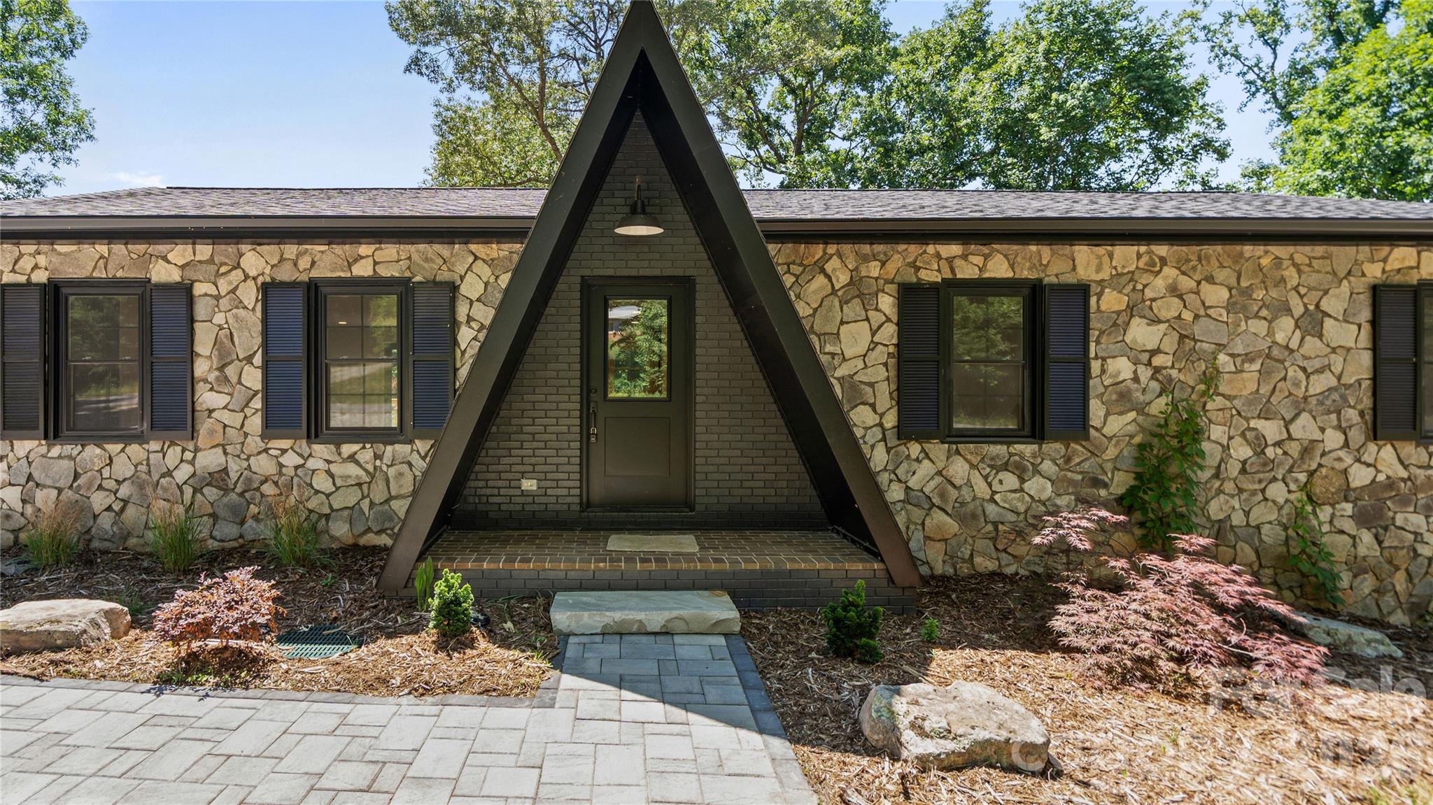 Photo 3 of 1161 Mountain Shadows Drive58, Morganton, NC