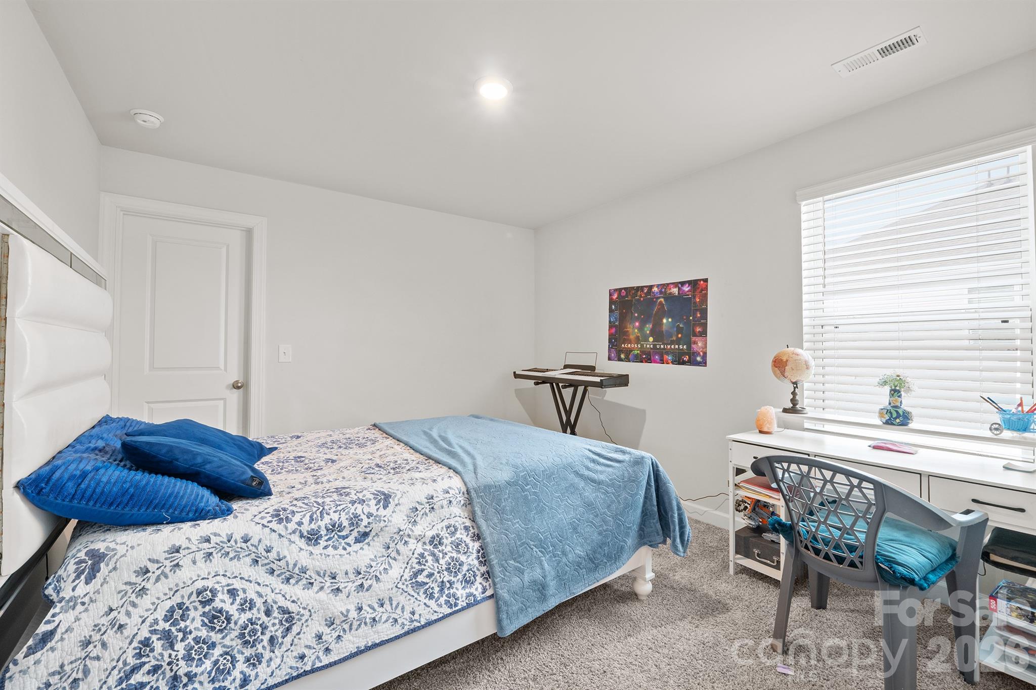 Photo 20 of 13022 KENWORTH Road, Charlotte, NC