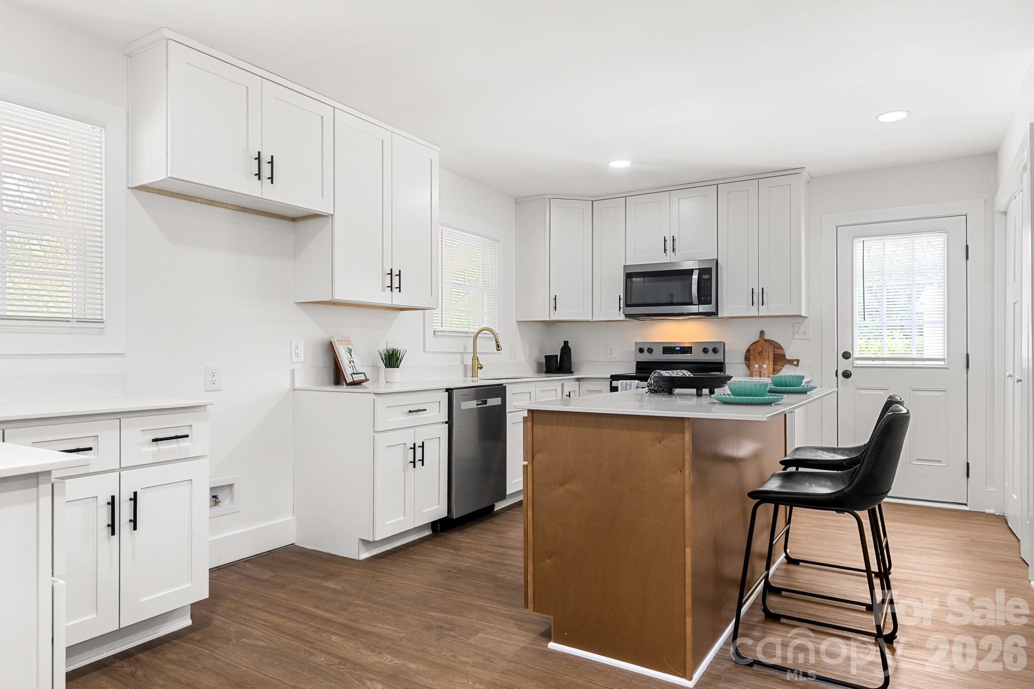 Photo 9 of 12101 Charing Grove Lane, Charlotte, NC