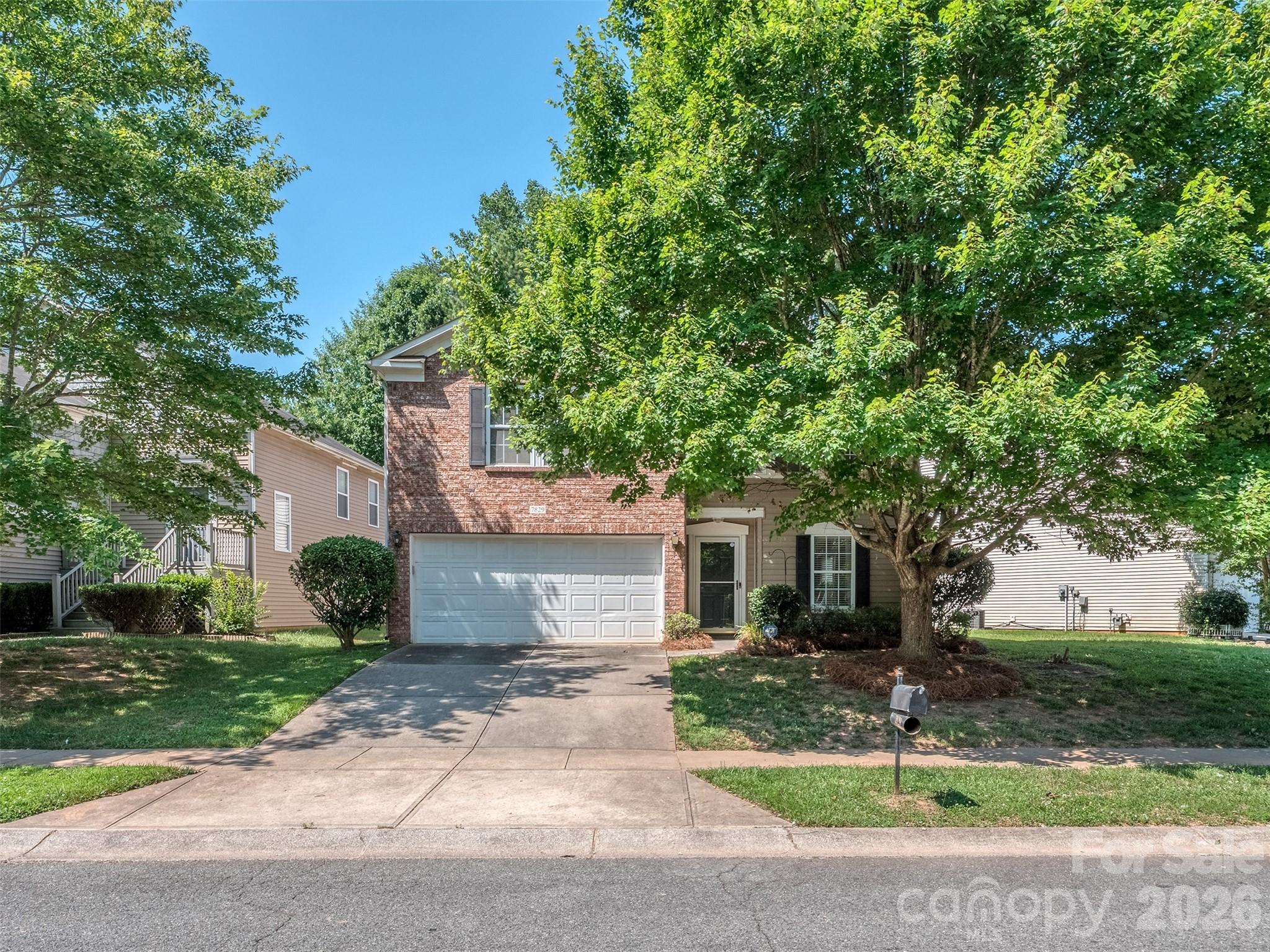 Home for sale at 7829 Ponderosa Pine Lane, Charlotte, NC — photo 1 of 40