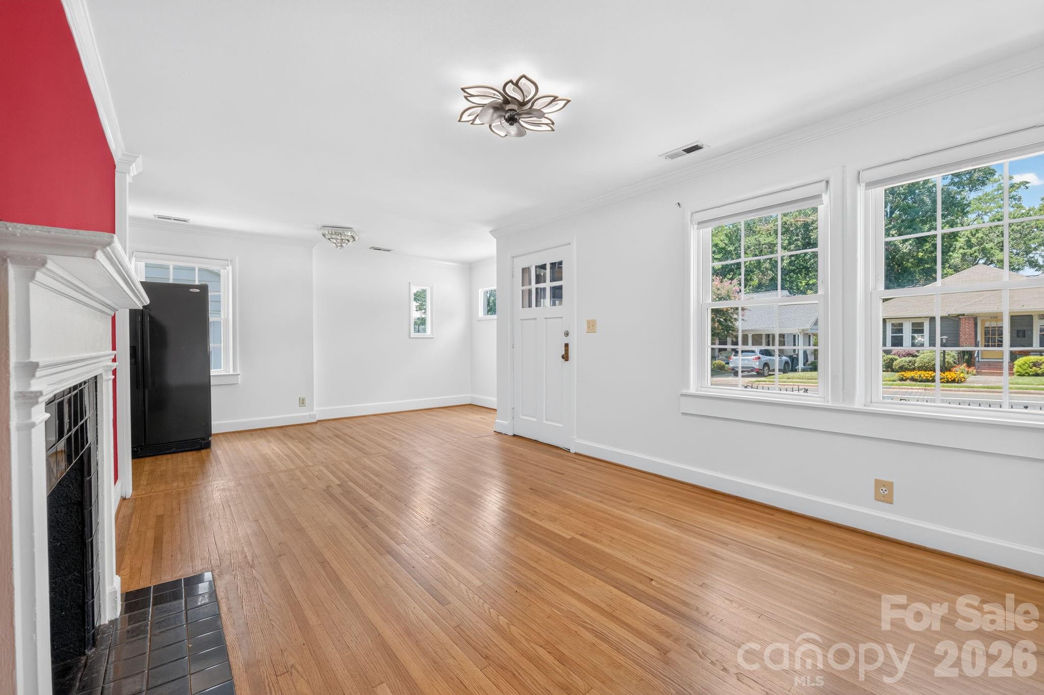 Home for sale at 2113 Scott Avenue, Charlotte, NC — photo 14 of 37