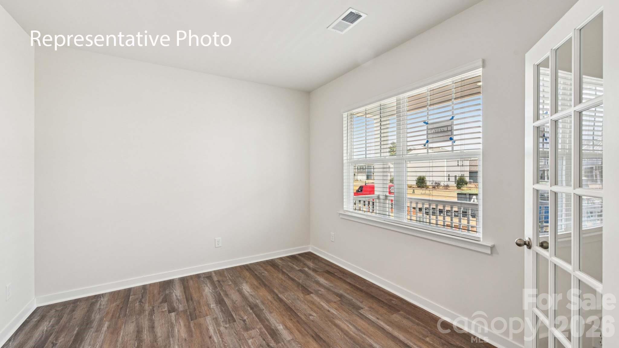 Photo 11 of 5616 Pamplona Way, Charlotte, NC