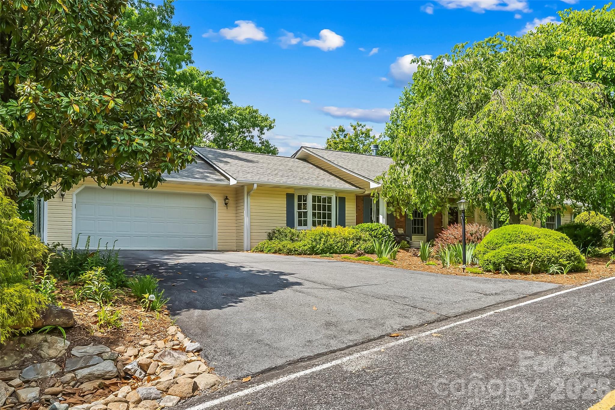 120 Eagle Rock Trail, Hendersonville, NC