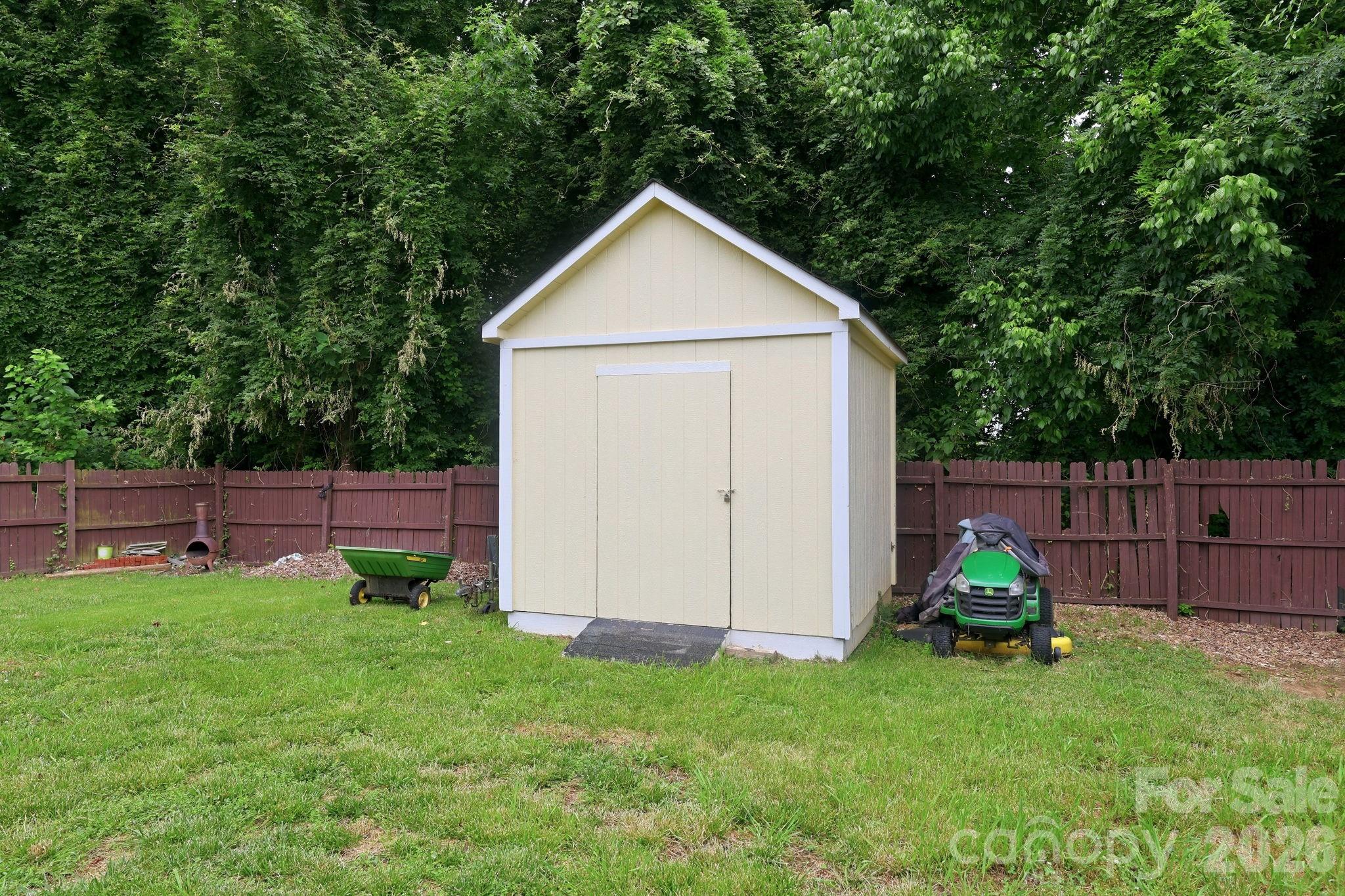 Home for sale at 5423 Starflower Drive, Charlotte, NC — photo 37 of 46
