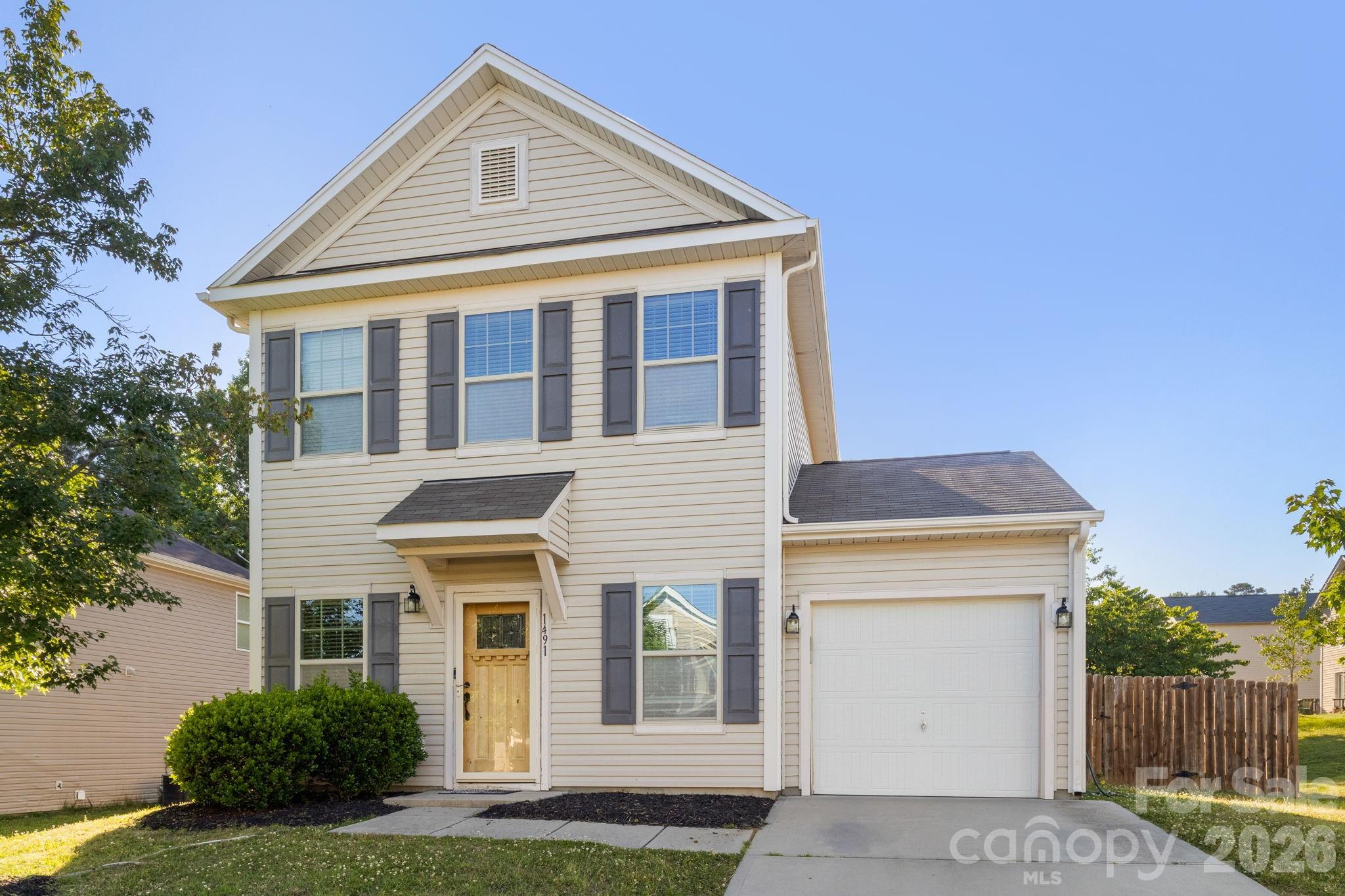 1491 Hyacinthia Lane, Rock Hill, SC - photo 2 of 33