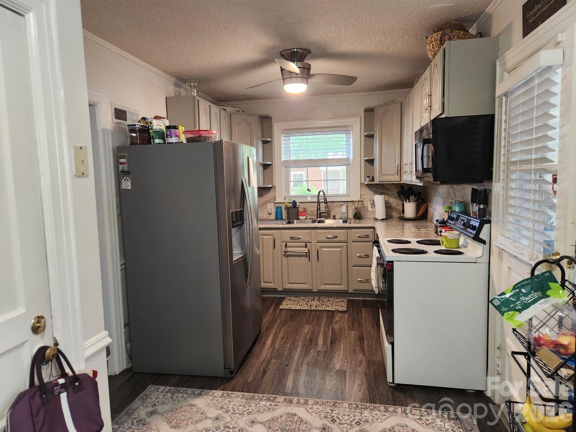 Photo 7 of 3922 Mcmillan Street, Charlotte, NC