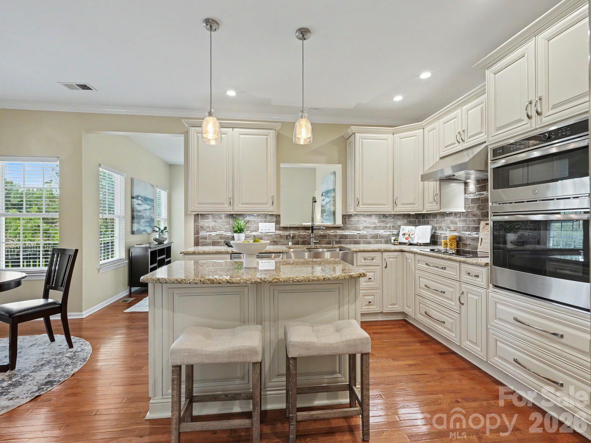 Home for sale at 15505 Robsart Court, Charlotte, NC — photo 10 of 48