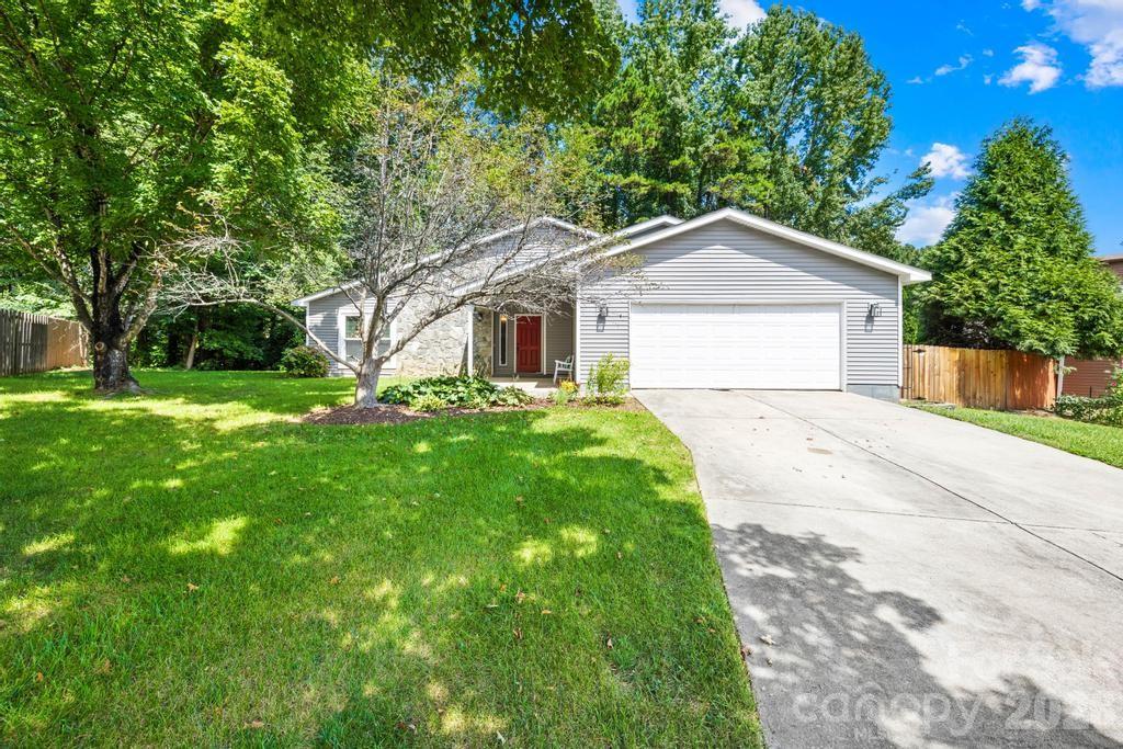 Photo 3 of 6509 Wealdstone Court, Mint Hill, NC
