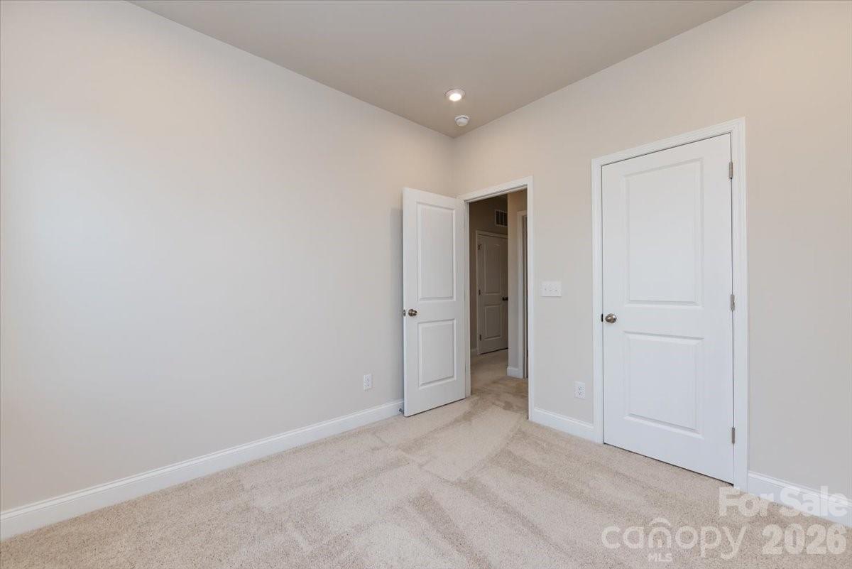 Photo 28 of 909 Archway Lane, Charlotte, NC