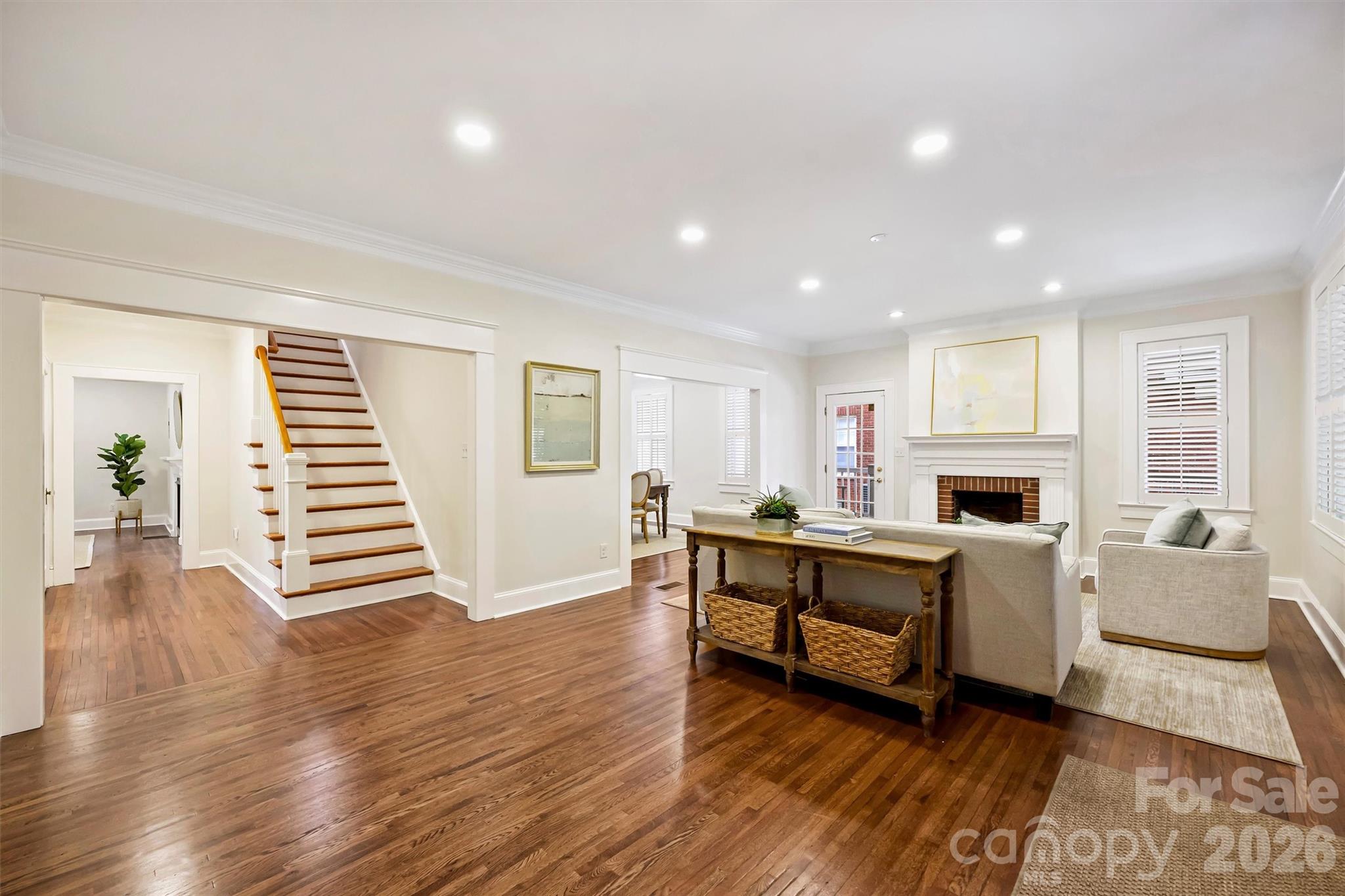 Photo 8 of 2126 Dilworth Road E, Charlotte, NC