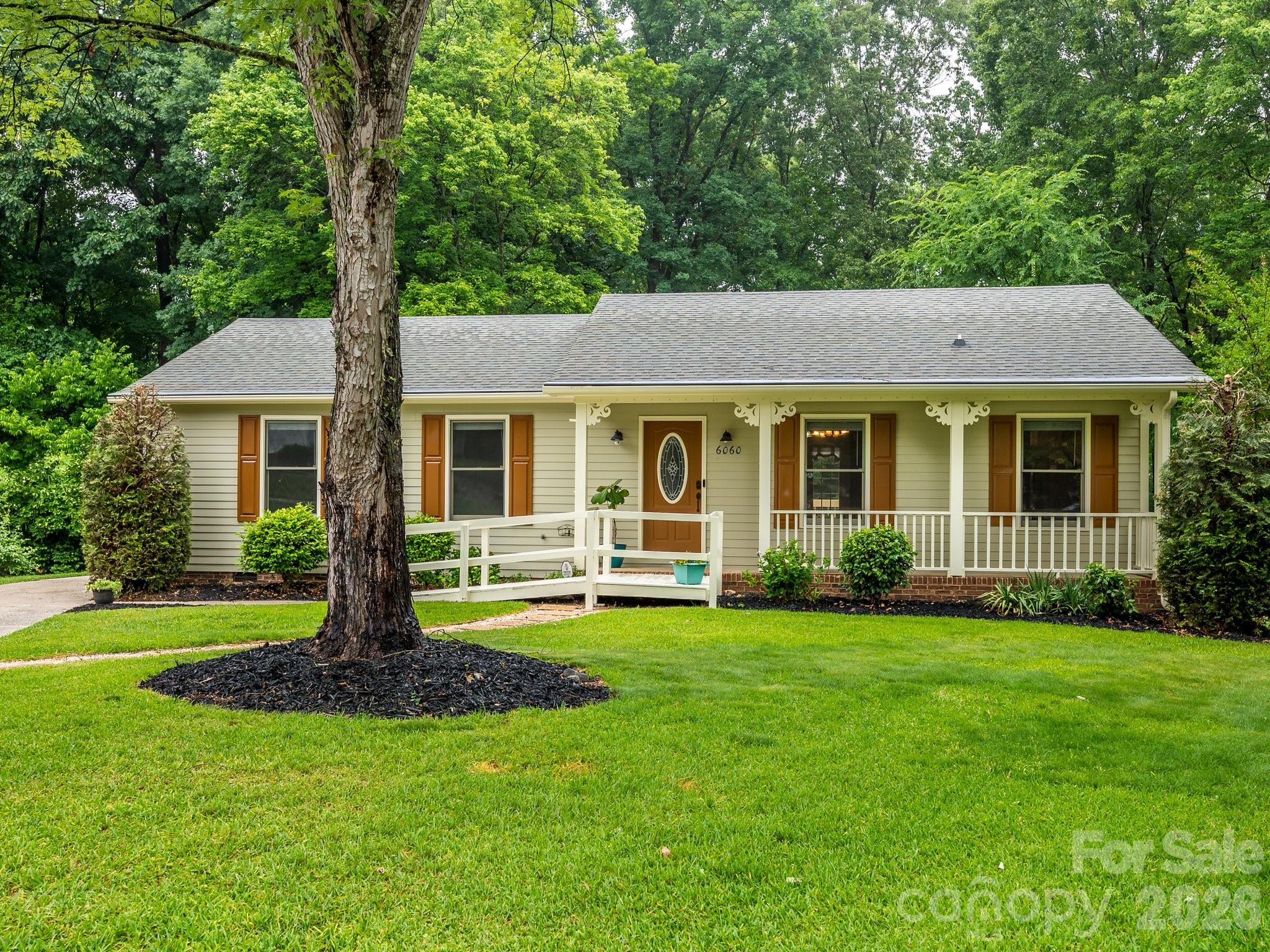 6060 Acadian Woods Drive, Charlotte, NC - photo 2 of 29
