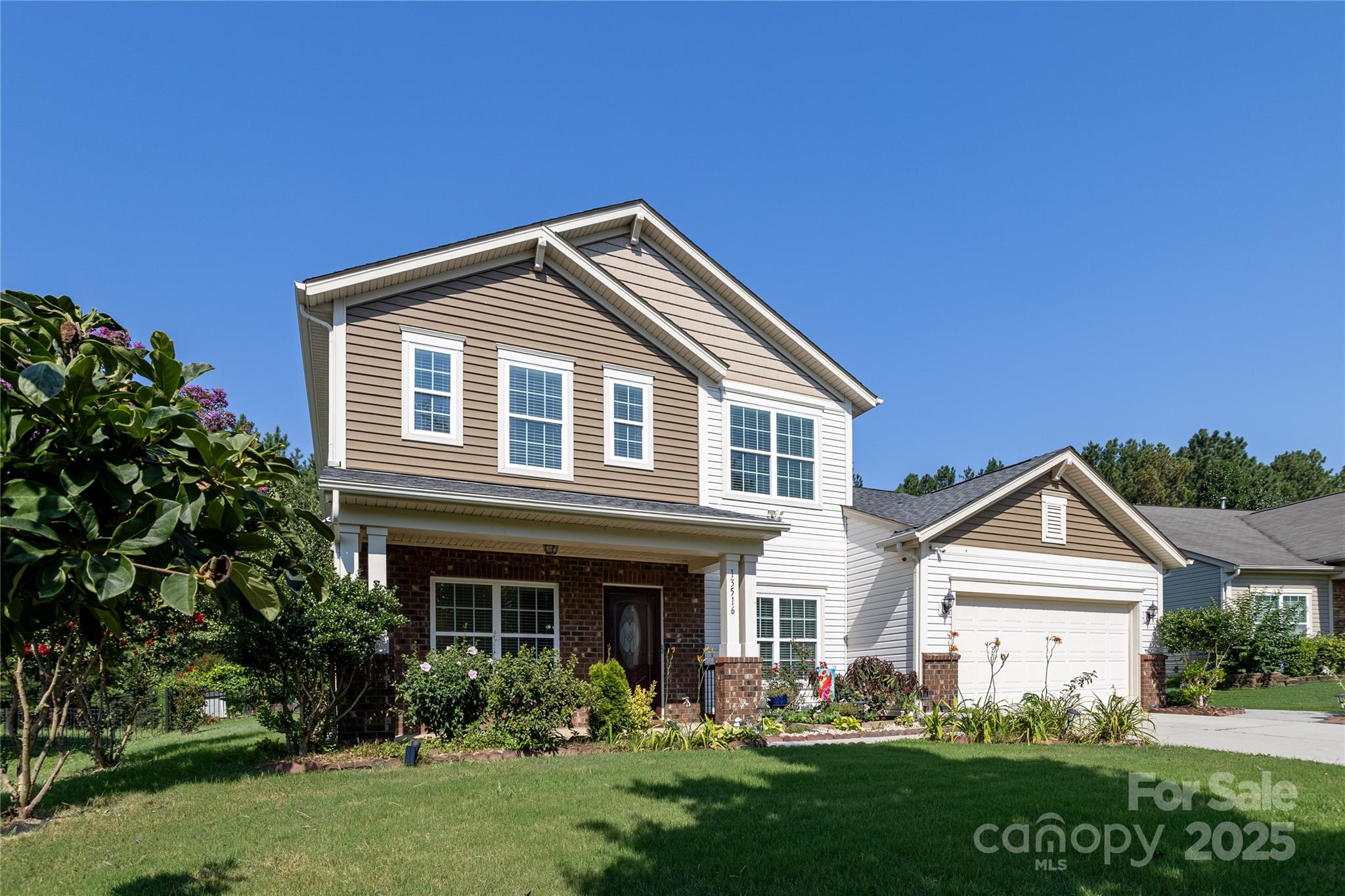 Photo 2 of 13516 Mallard Lake Road, Charlotte, NC