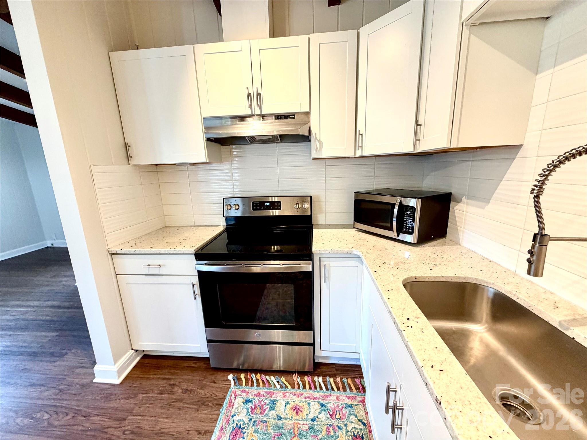 Photo 11 of 1511 Briarfield Drive, Charlotte, NC
