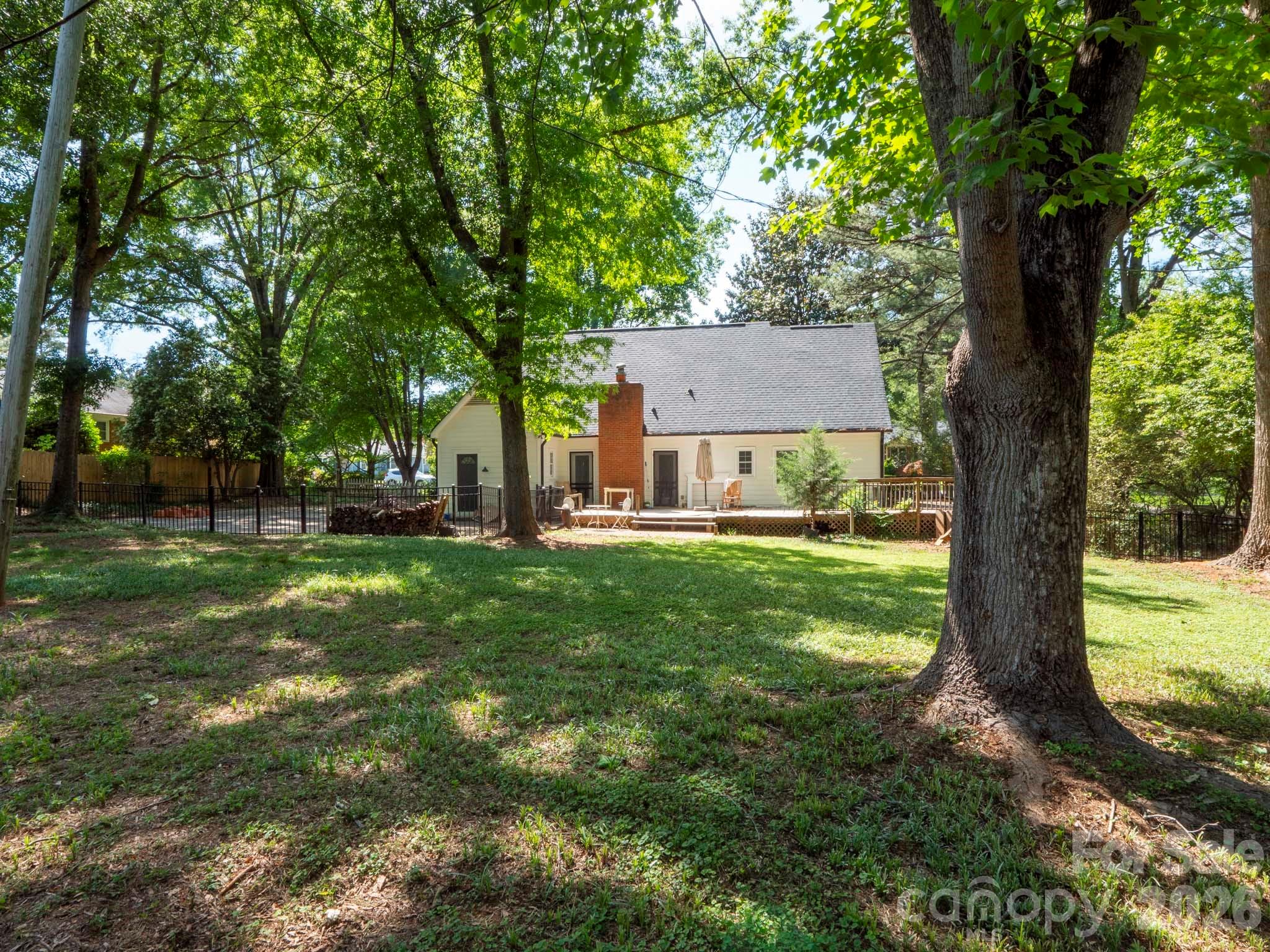 14132 Honeysuckle Ridge Drive, Matthews, NC - photo 25 of 26