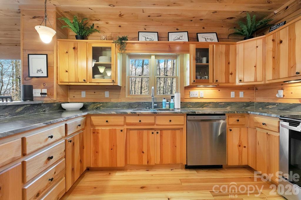 130 Greenfield Circle, Brevard, NC - photo 14 of 49