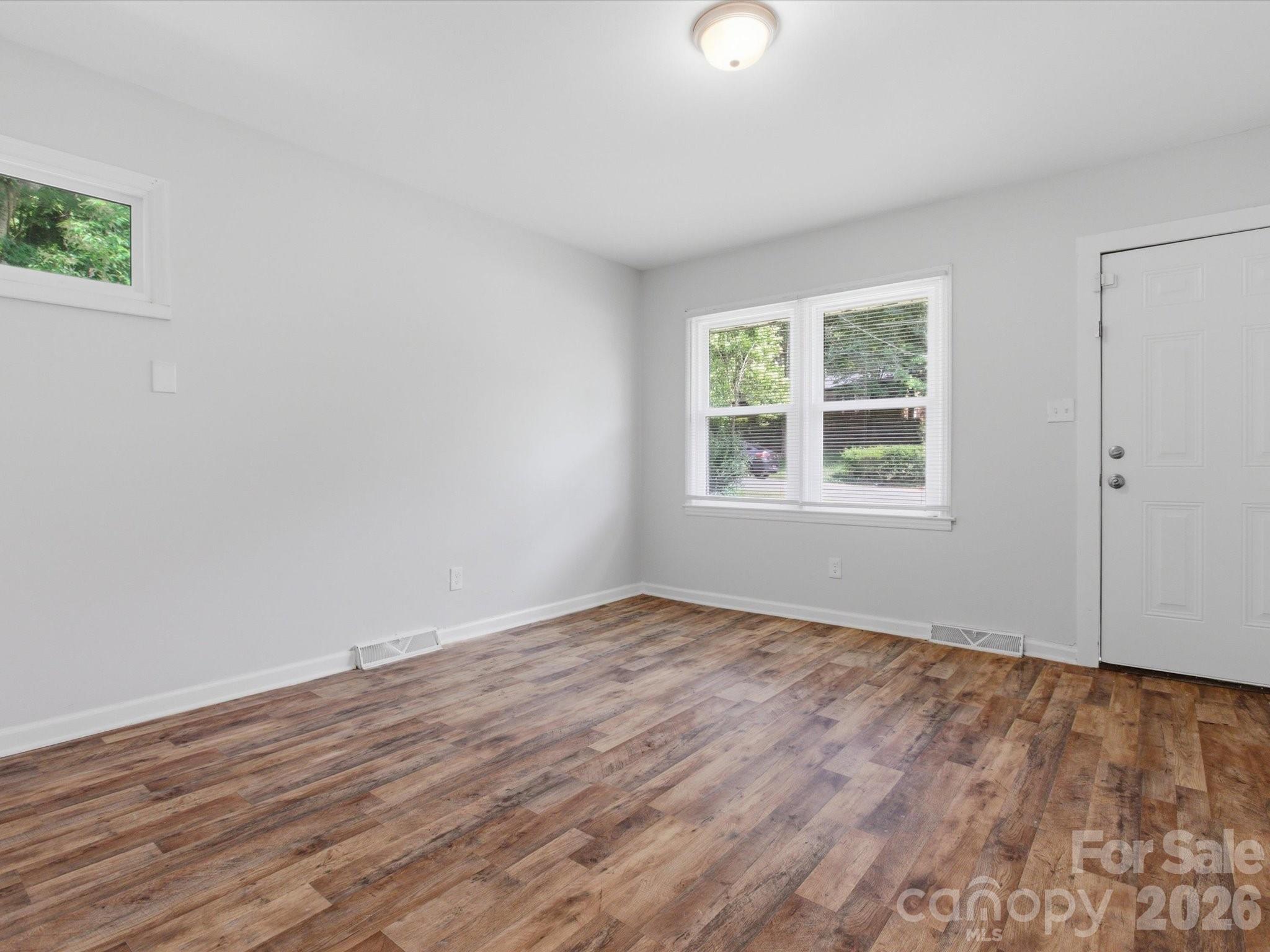 Photo 4 of 622 Dunbrook Lane, Charlotte, NC